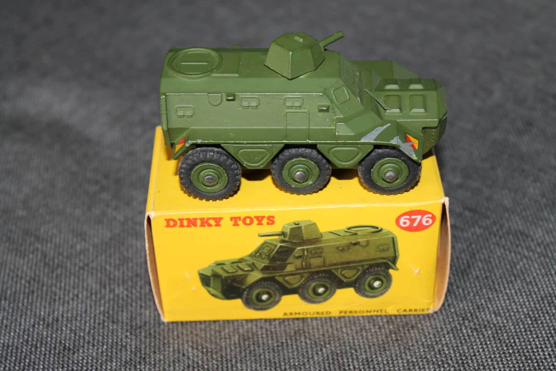 Dinky Toys 676 Armoured Personnel Carrier - Diecast