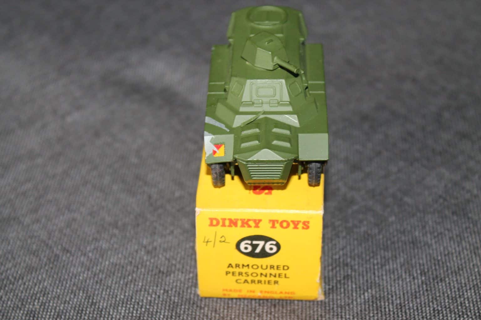 Dinky Toys 676 Armoured Personnel Carrier - Diecast