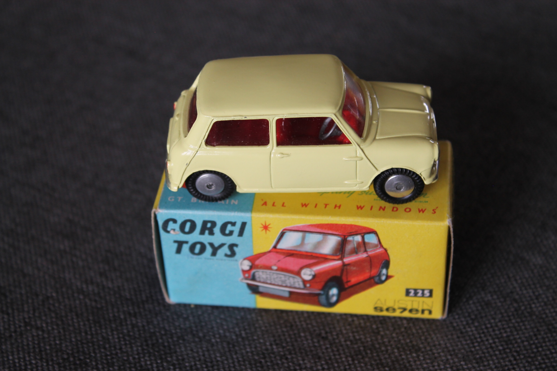 Corgi Toys 'Lemon' 225 Austin Seven - Diecast