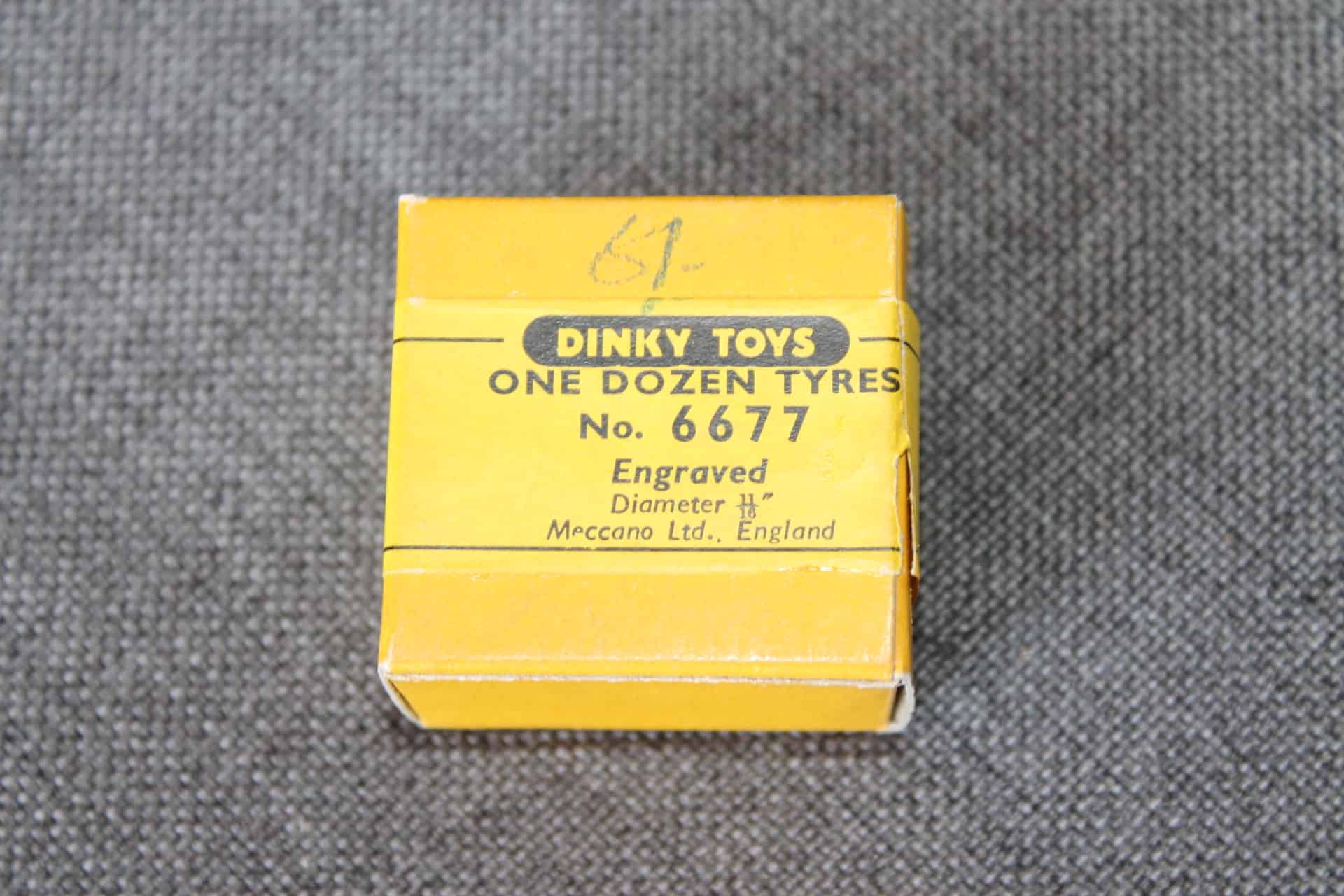 Dinky 6677 Tyres | Mint
