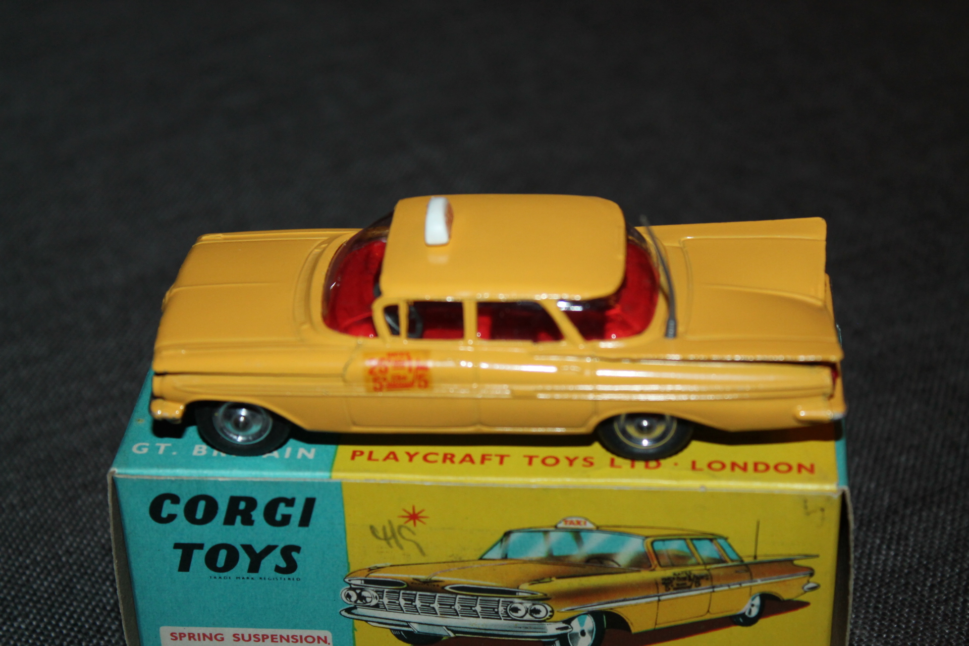 Corgi Toys 221 Chevrolet New York Taxi Cab - Diecast