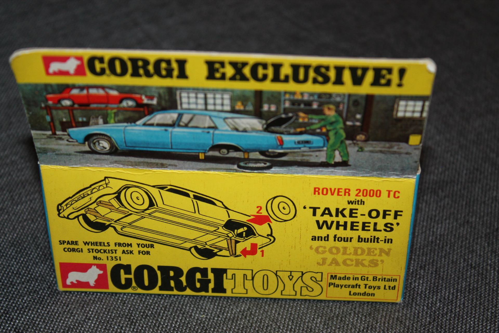 Corgi Toys 275 Rover 2000 TC 'Golden Jacks' - Diecast