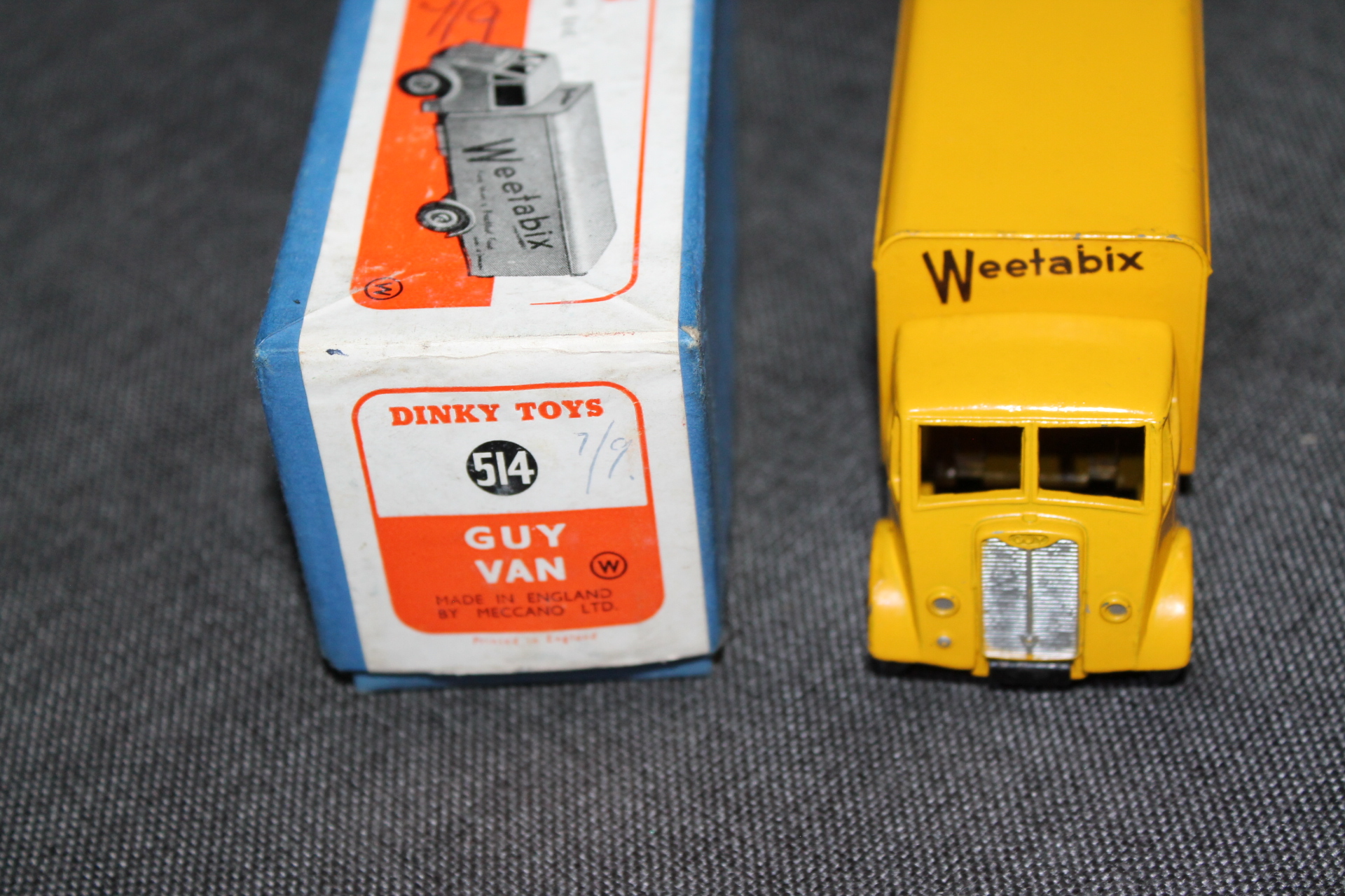 Dinky Toys 514 Guy Weetabix Van - Diecast