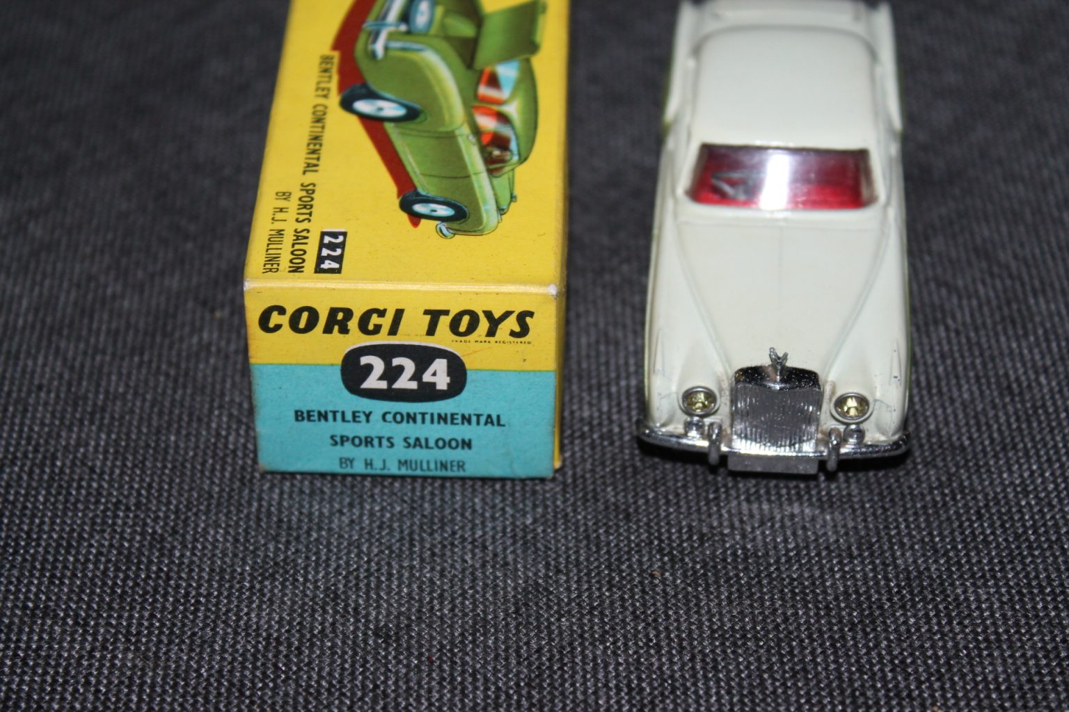 Corgi Toys 224 Bentley Continental Sports - Diecast