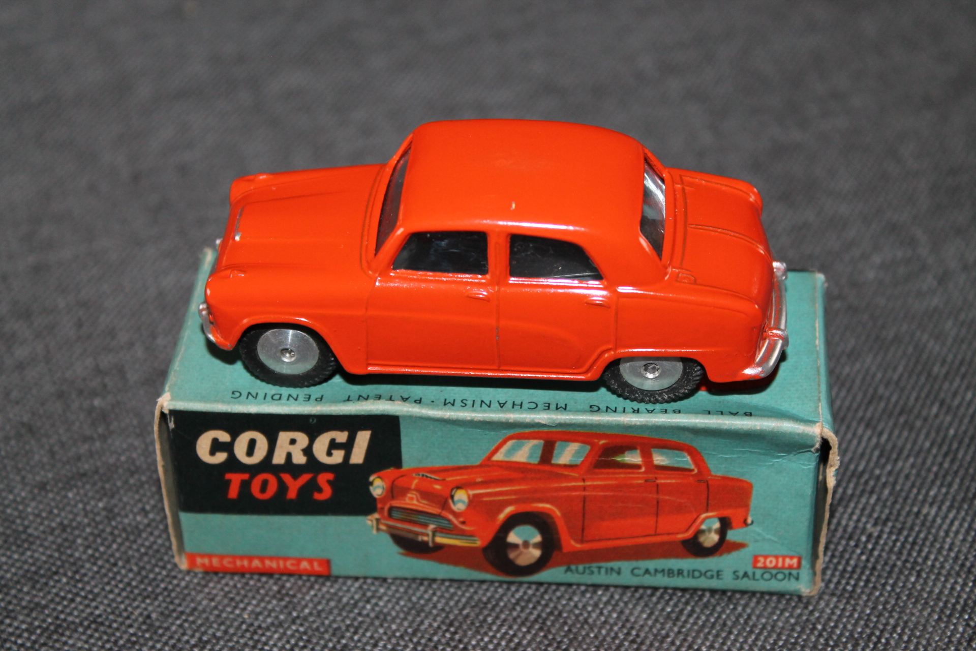 Corgi 201M Austin Cambridge | burnt orange