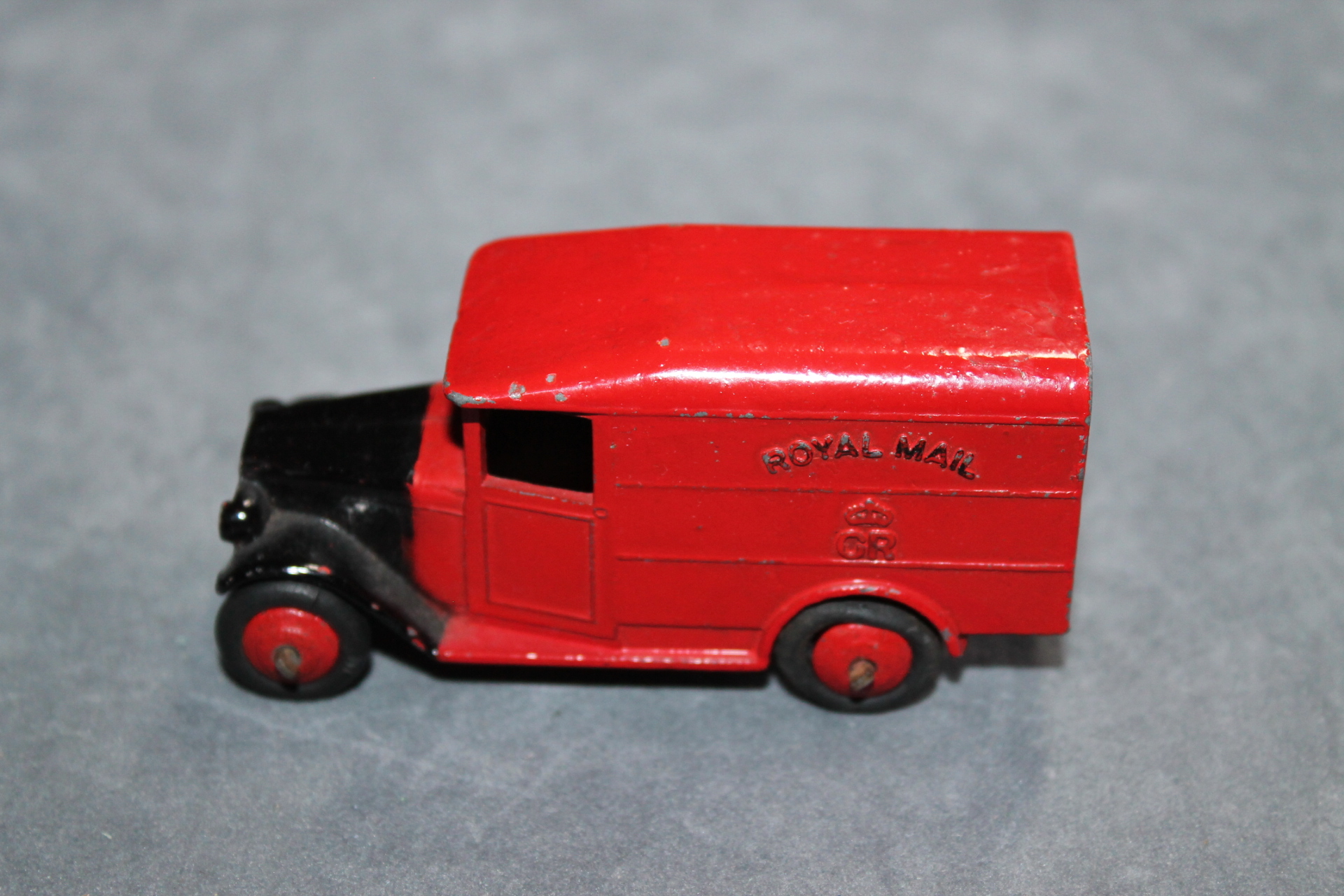 034B Royal Mail Postal Van - Diecast