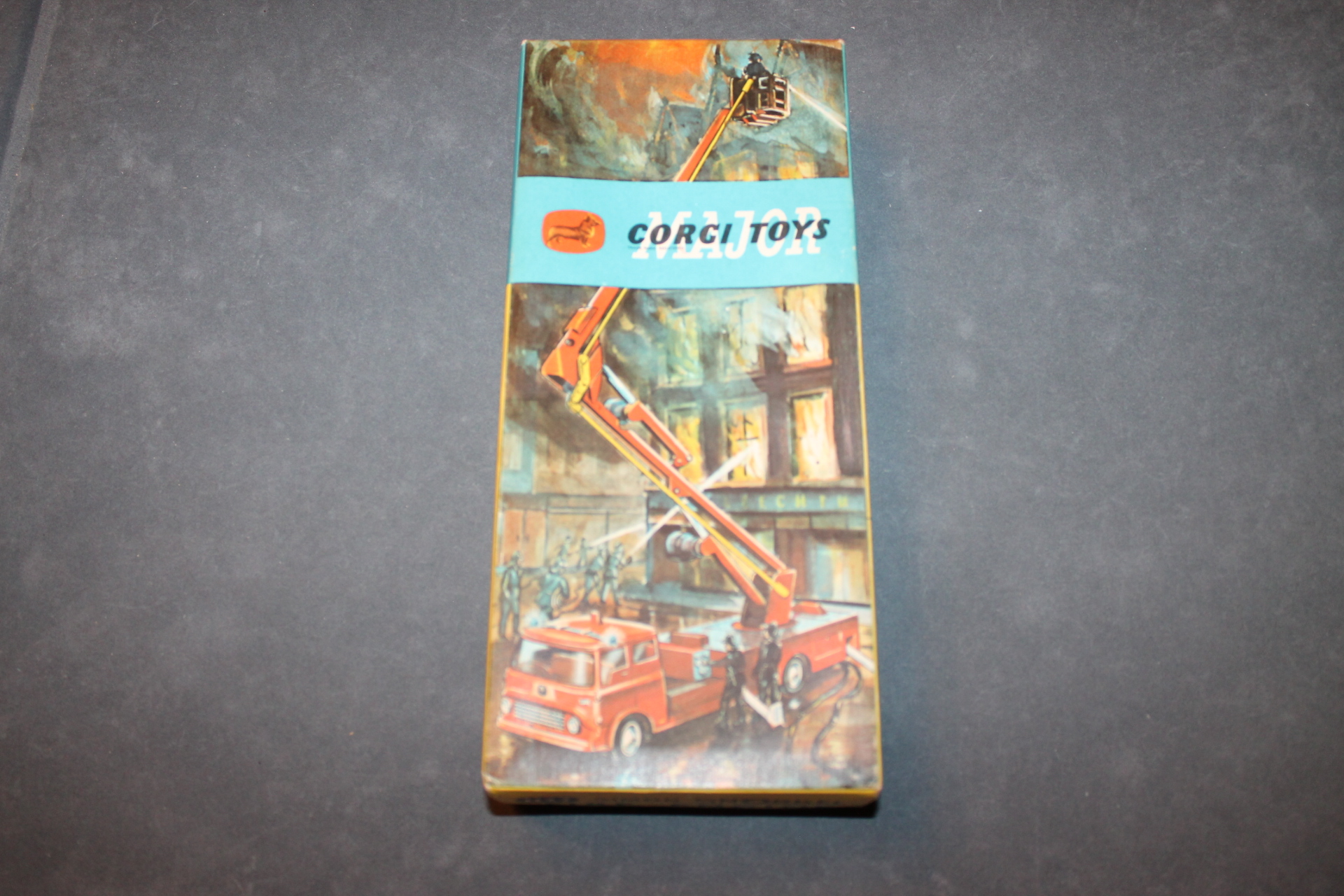 Corgi 1127 Simon Snorkel Fire Engine | Almost Mint