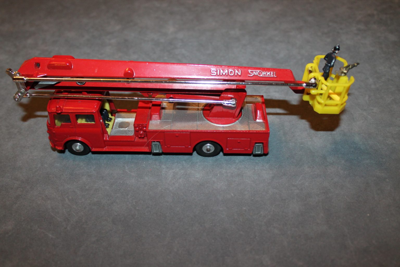 Corgi Toys 1127 Simon Snorkel Fire Engine - Diecast