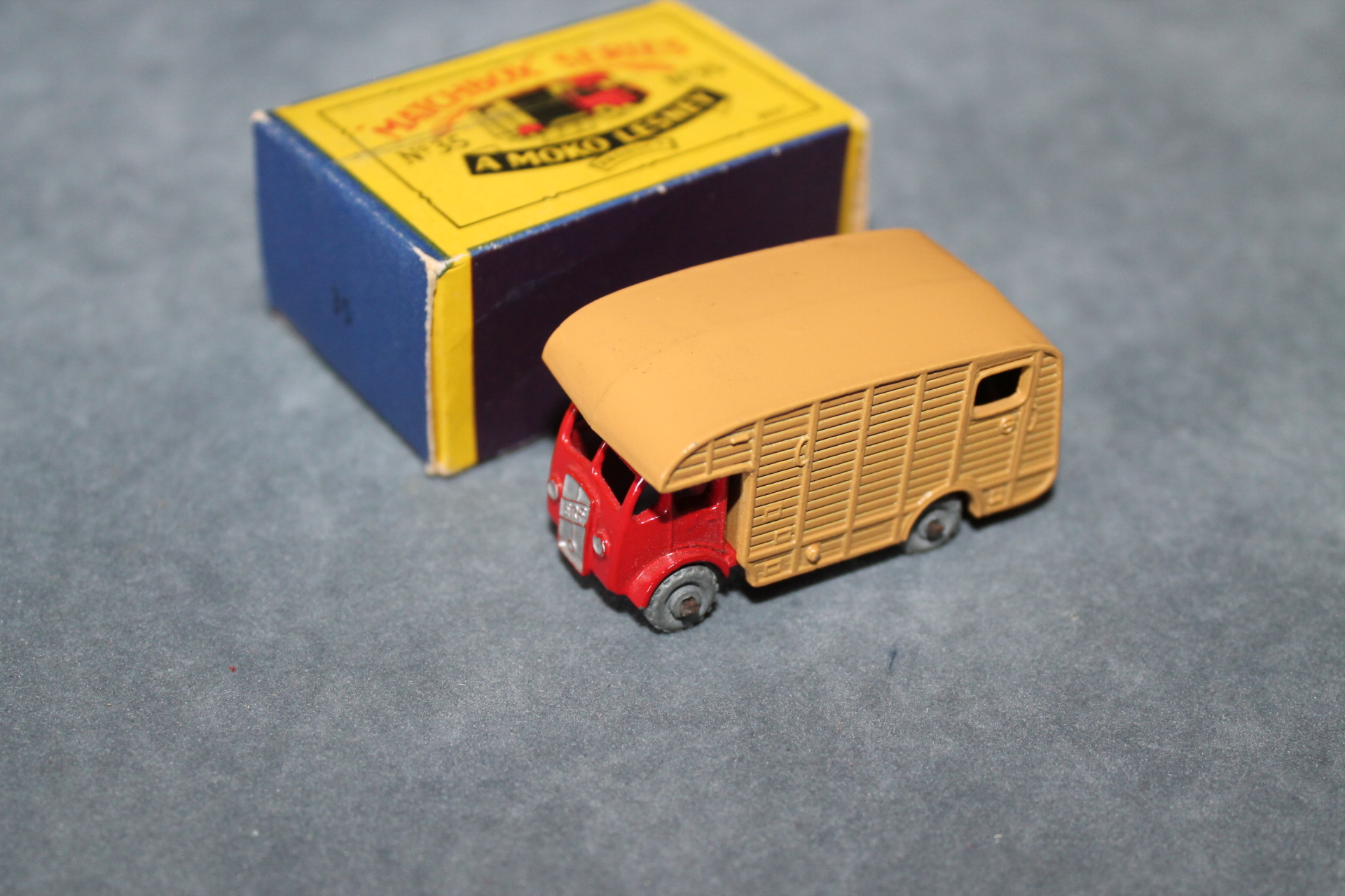 Matchbox 1-75 series 35A Horsebox - Diecast