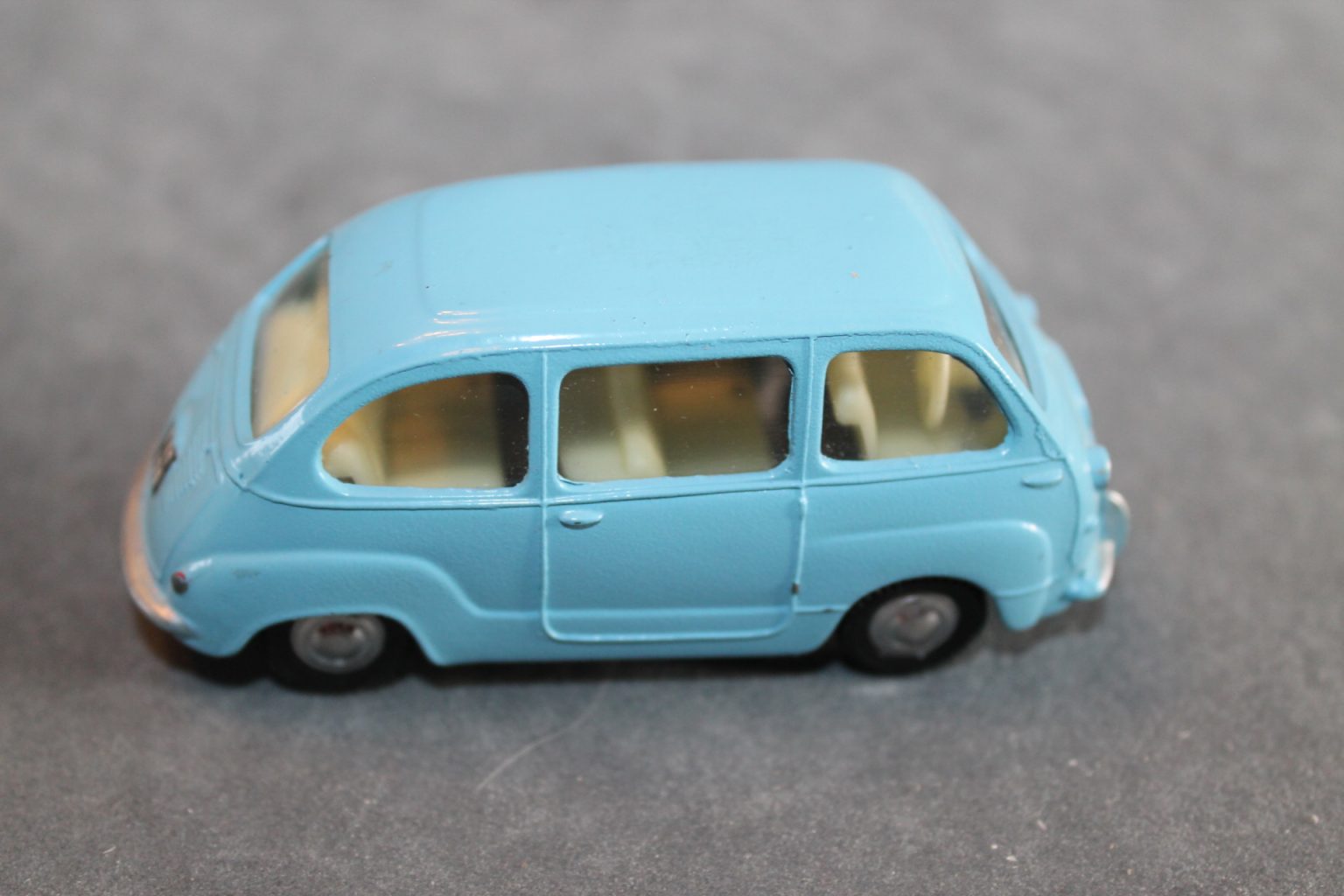 Spot-on Toys 120 Fiat Multipla - Diecast