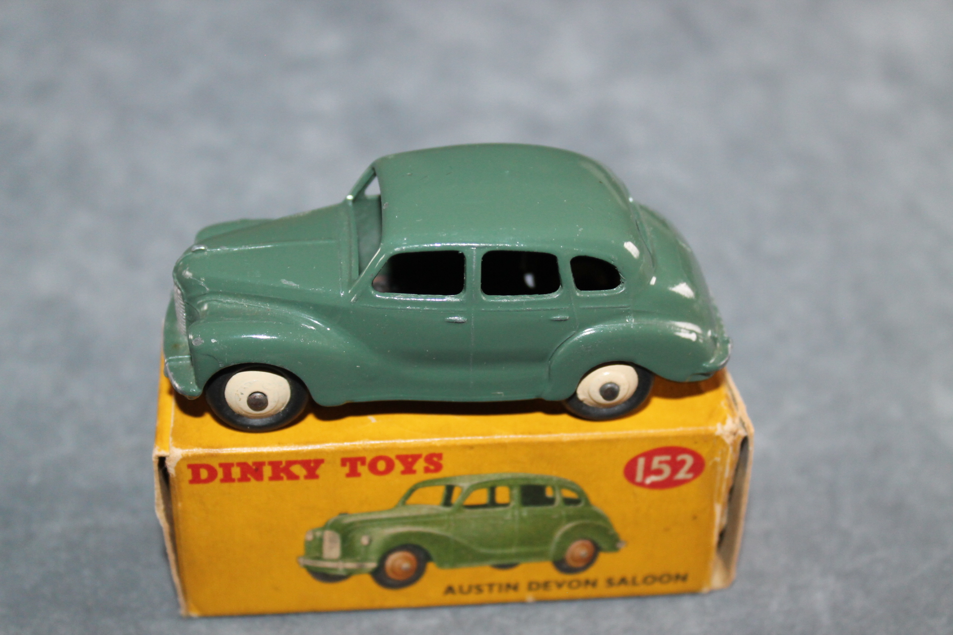 Dinky Toys 152 Austin Devon - Diecast