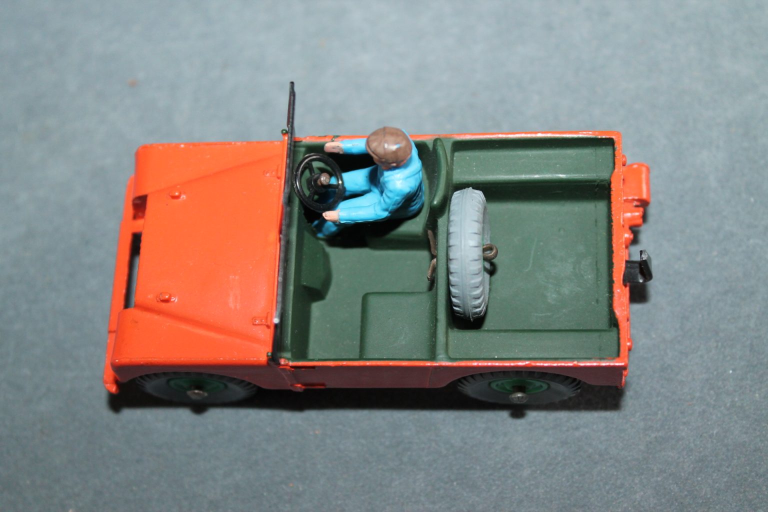 Dinky Toys 340 Land Rover - Diecast