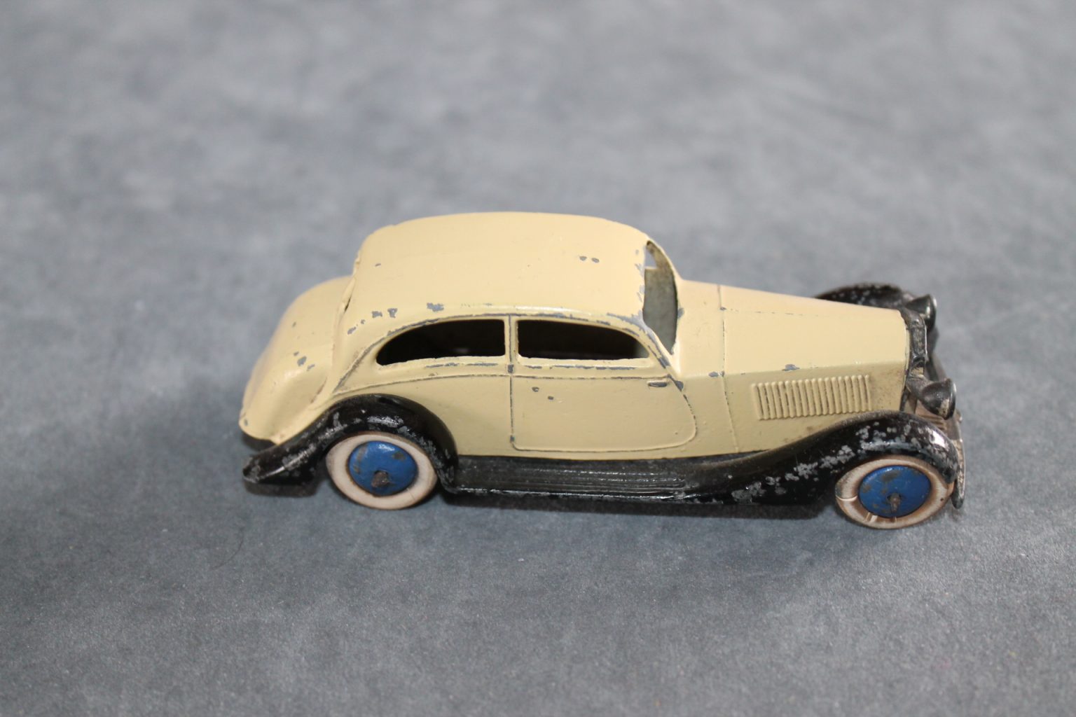 Dinky Toys 030b Rolls Royce Pre-War - Diecast