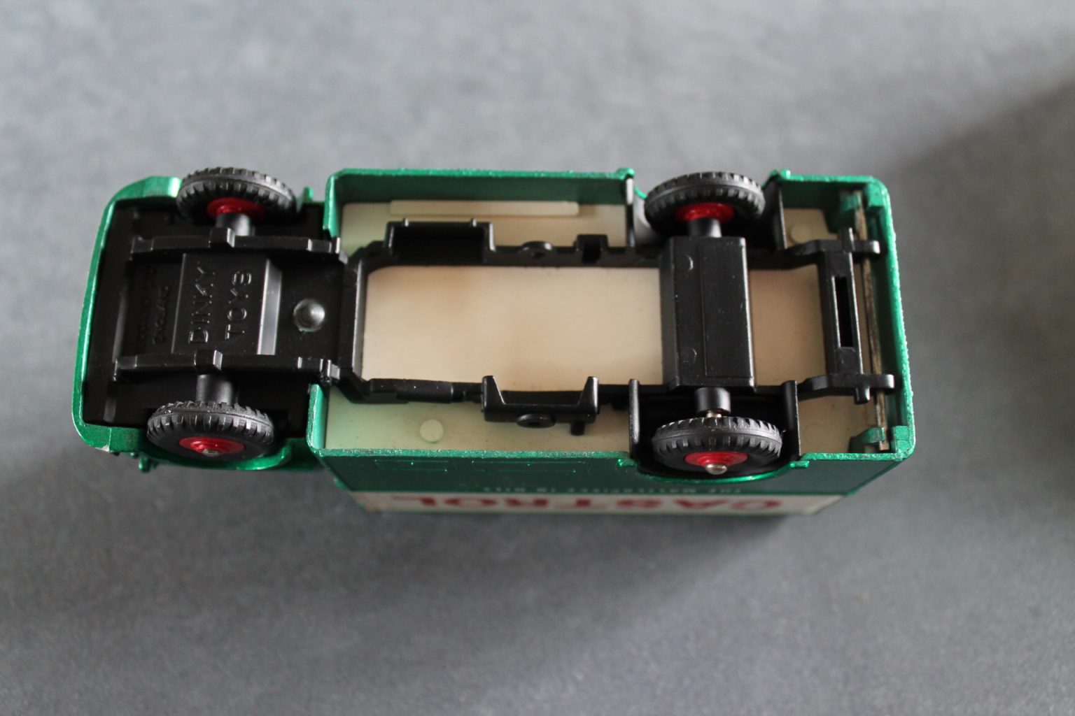 Dinky Toys 450 Bedford T.K. Box Castrol Van - Diecast