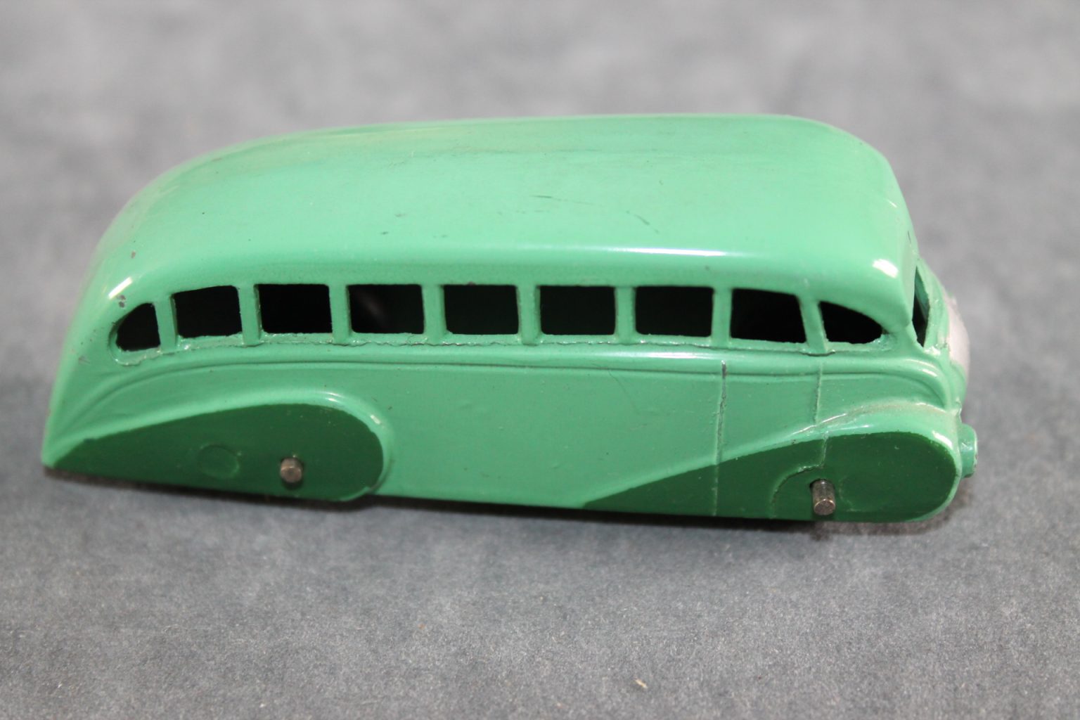 Dinky Toys 29B Streamlined Bus - Diecast