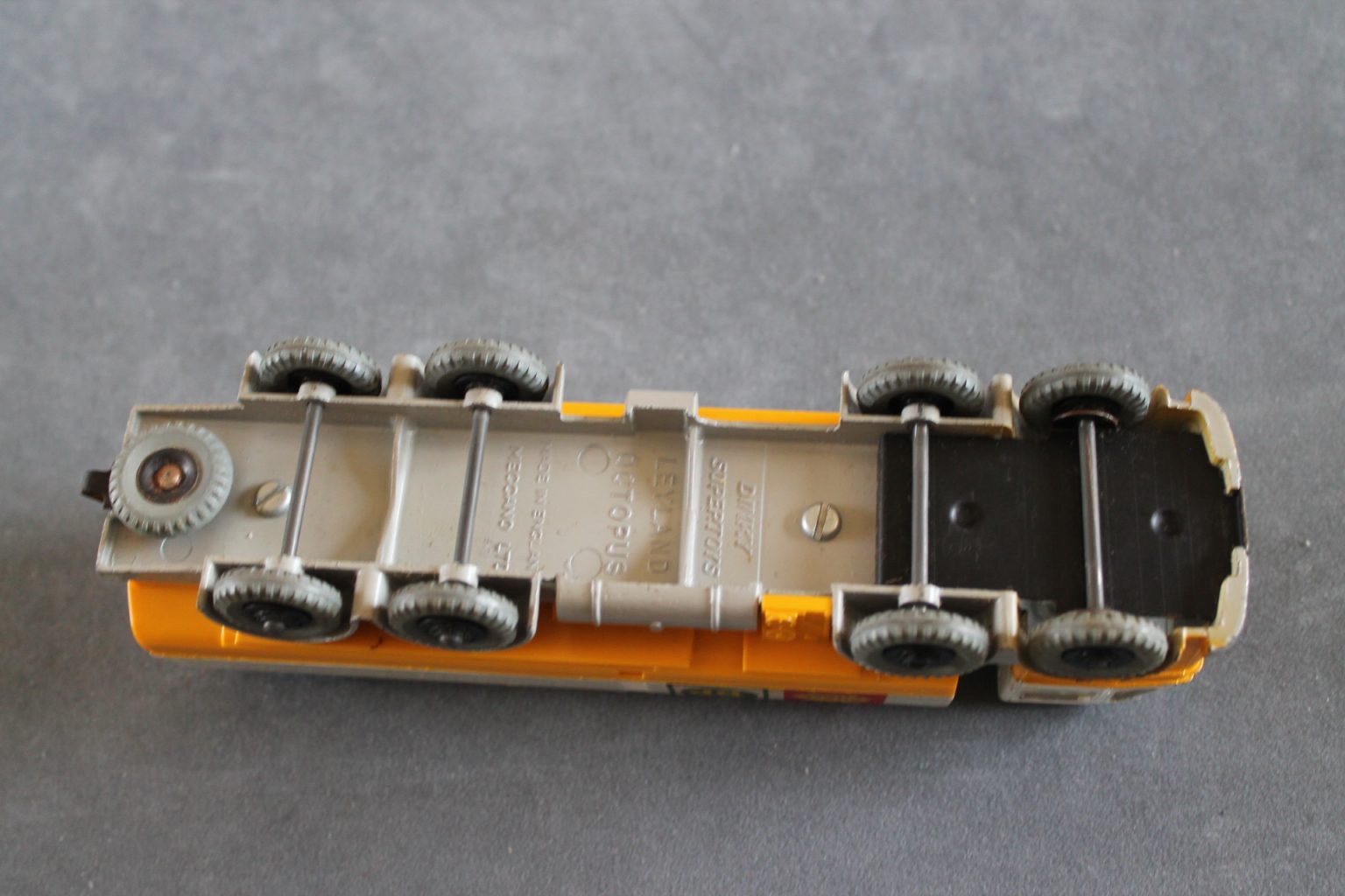 Dinky Toys 944 Leyland Shell B.P. Fuel Tanker - Diecast