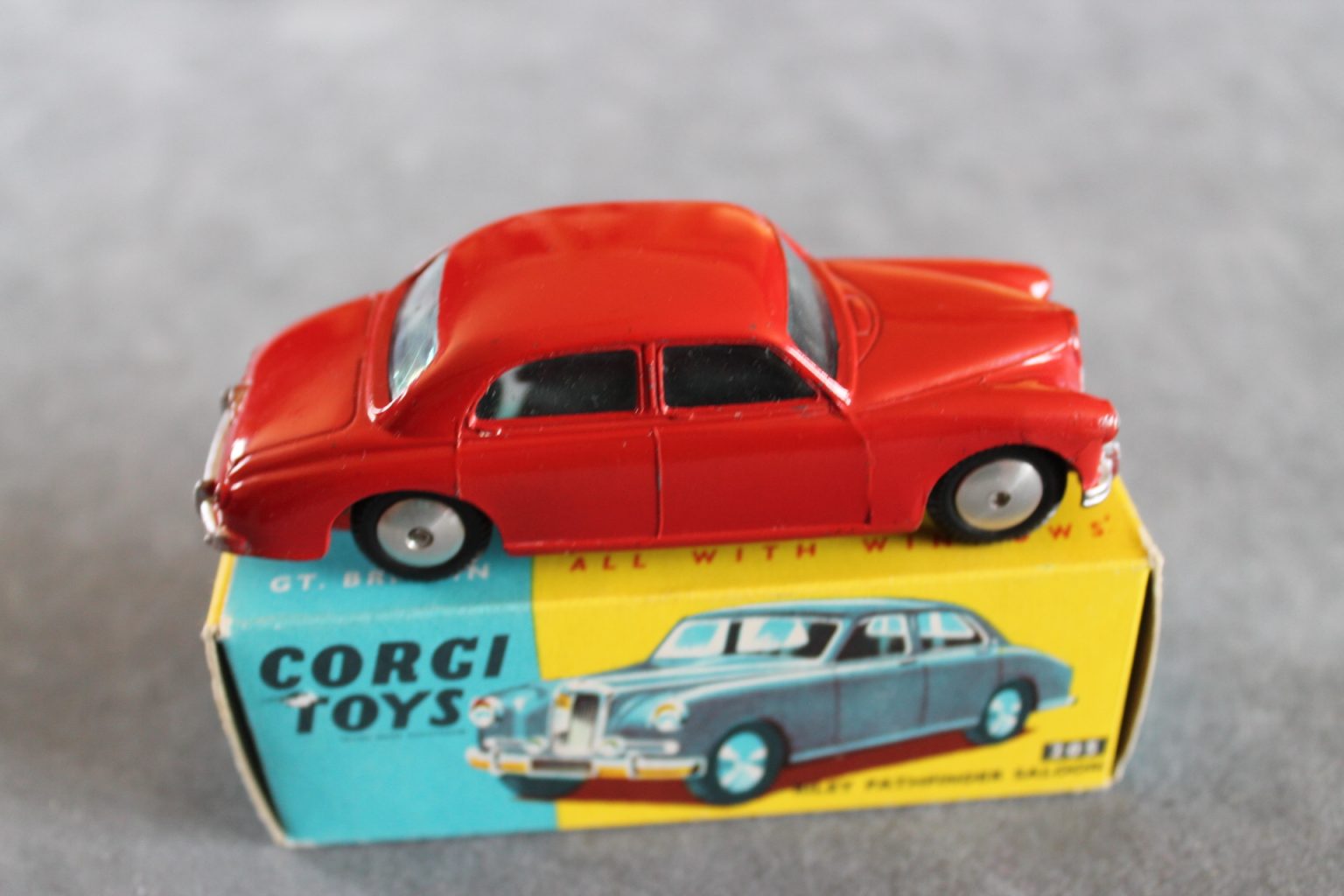 Corgi Toys 205 Riley Pathfinder - Diecast