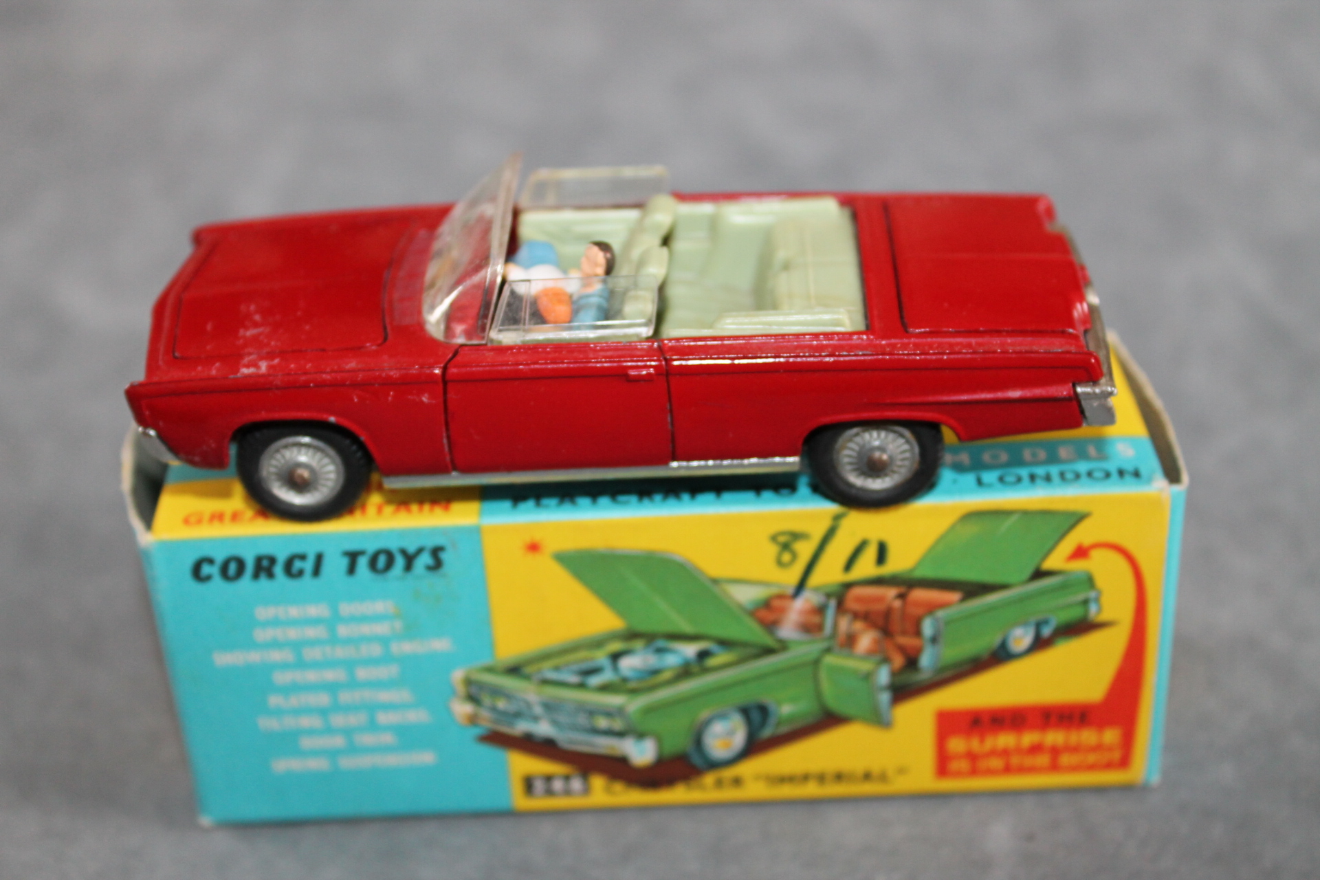 Corgi Toys 246 Chrysler Imperial - Diecast