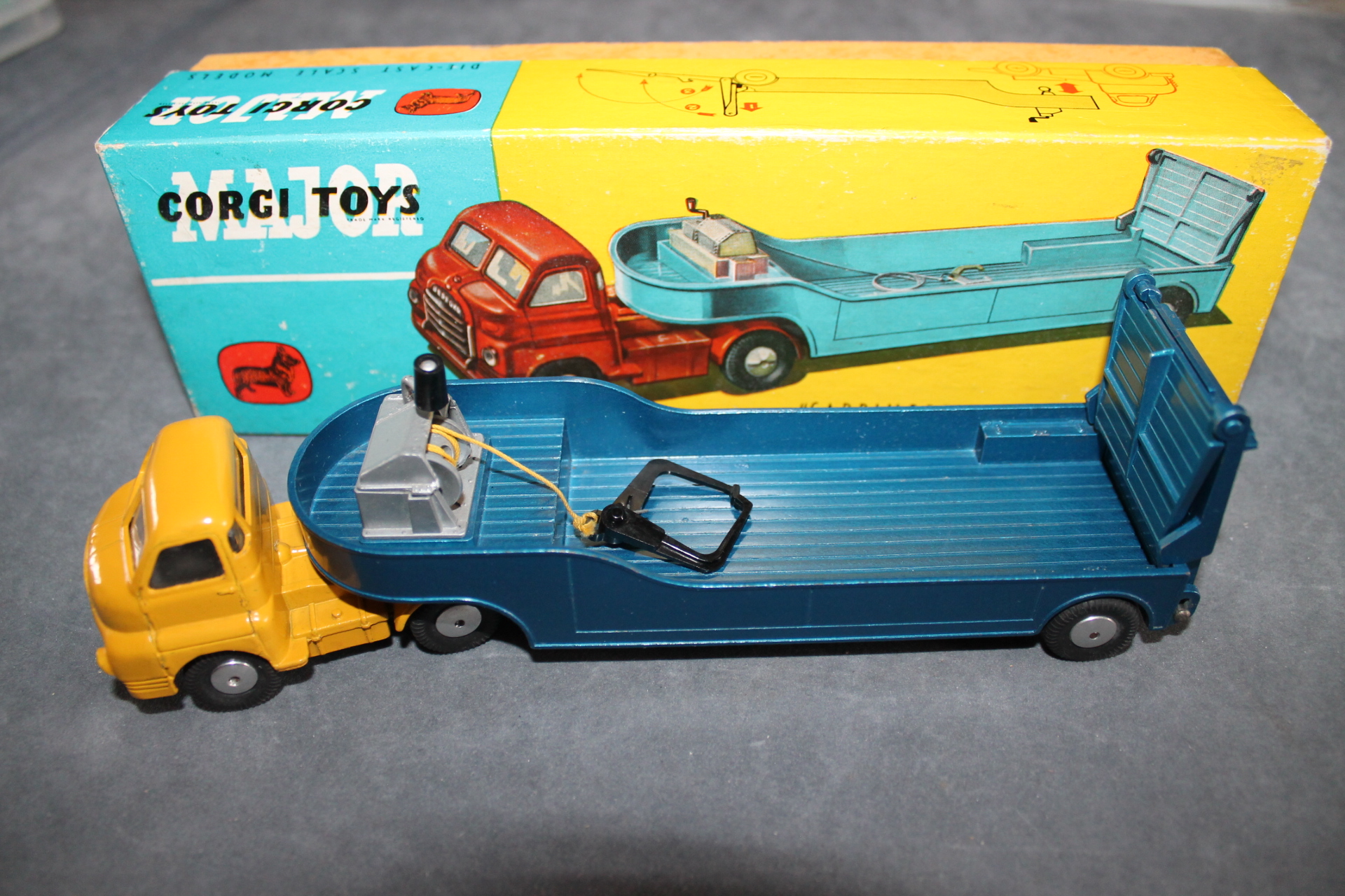 Corgi Toys 1100 Carrimore Low Loader - Diecast