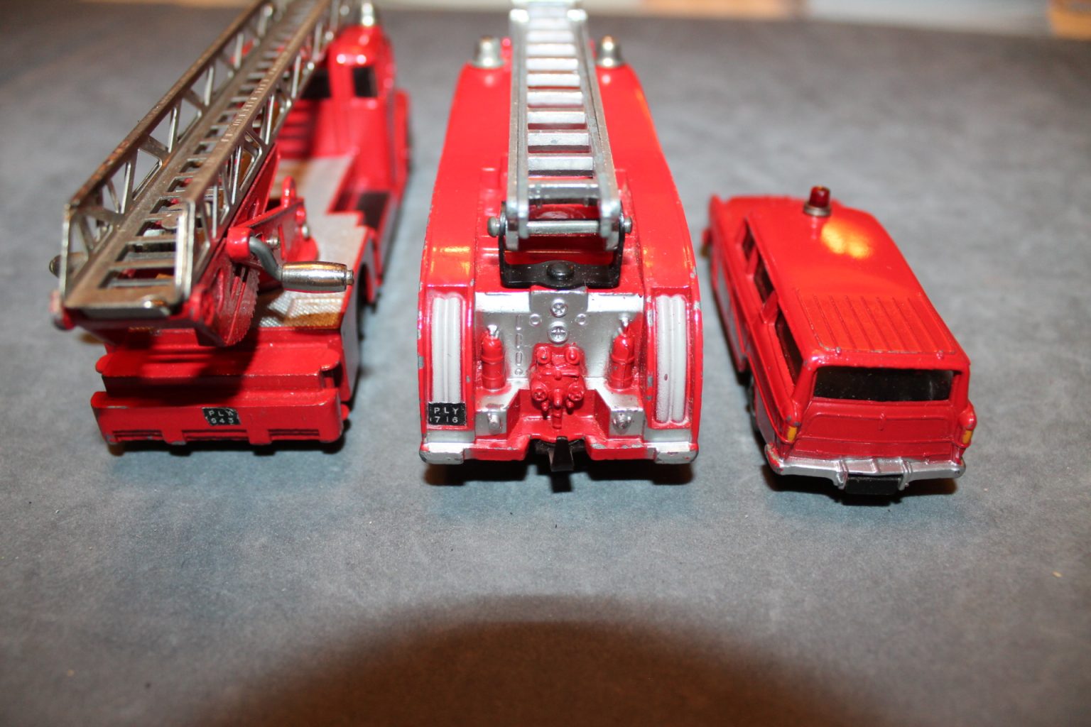 Dinky Toys 957 Fire Service Set - Diecast