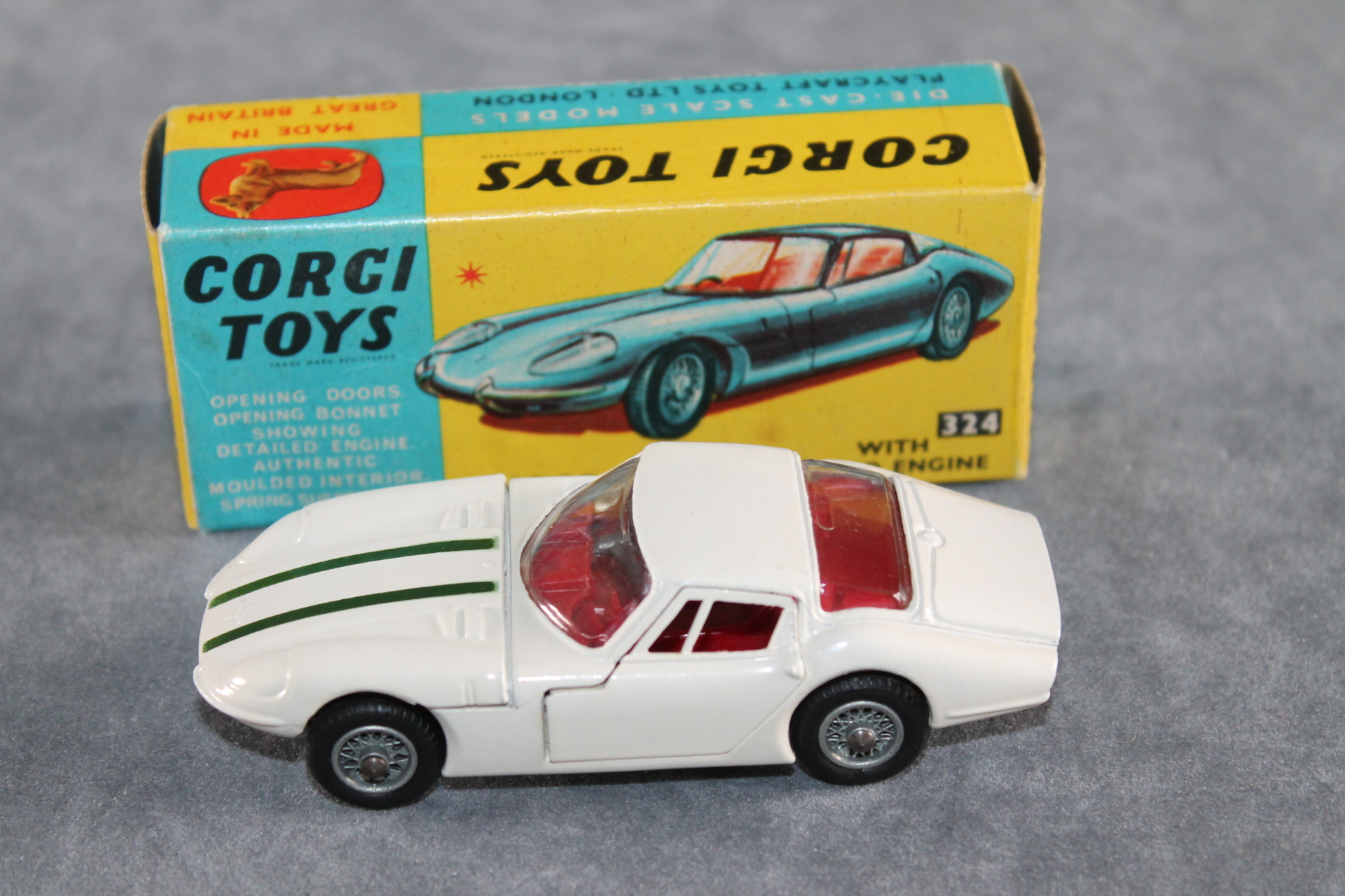 Corgi Toys 324 Marcos 1800 GT - Diecast