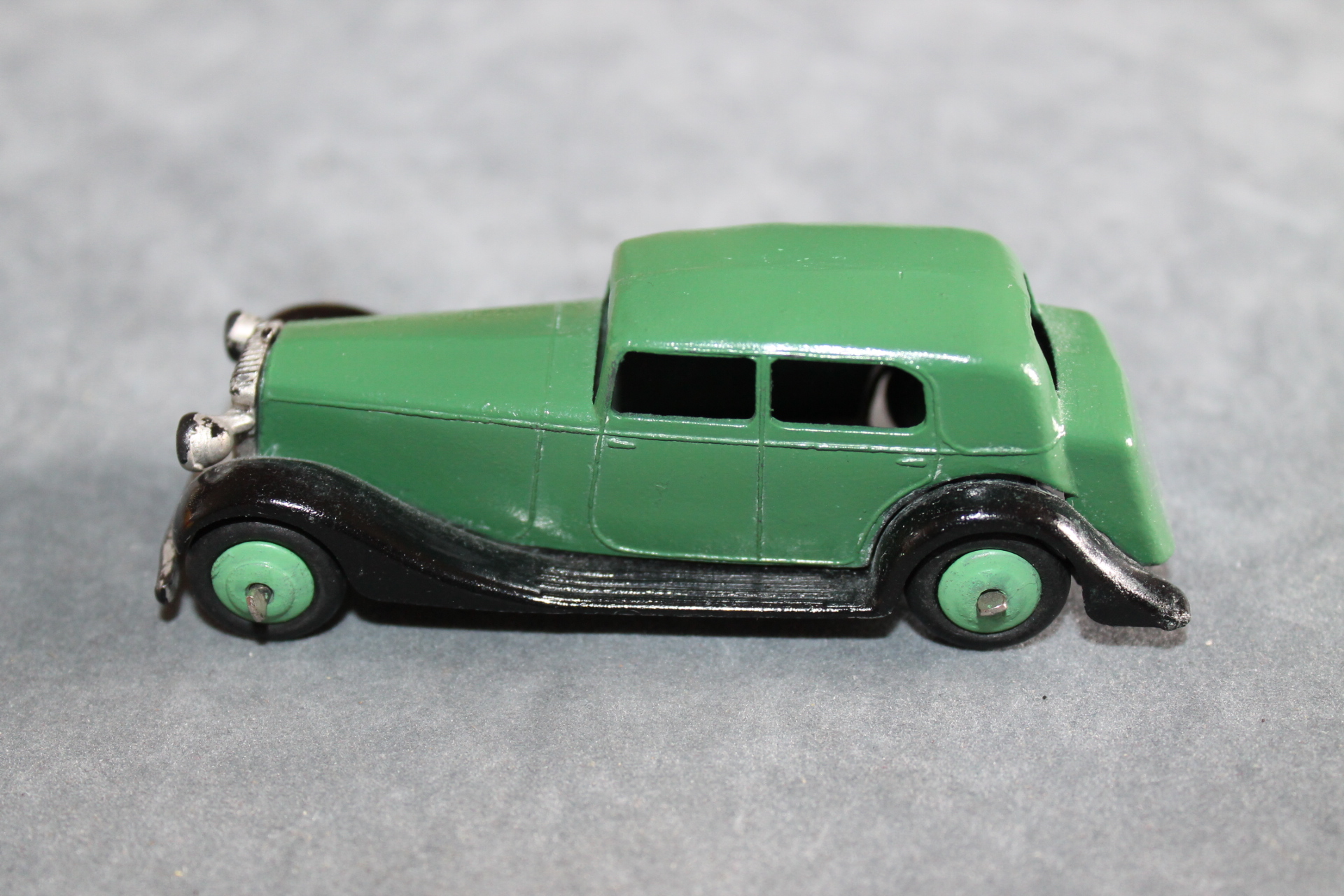 Dinky Toys 030C Daimler - Diecast