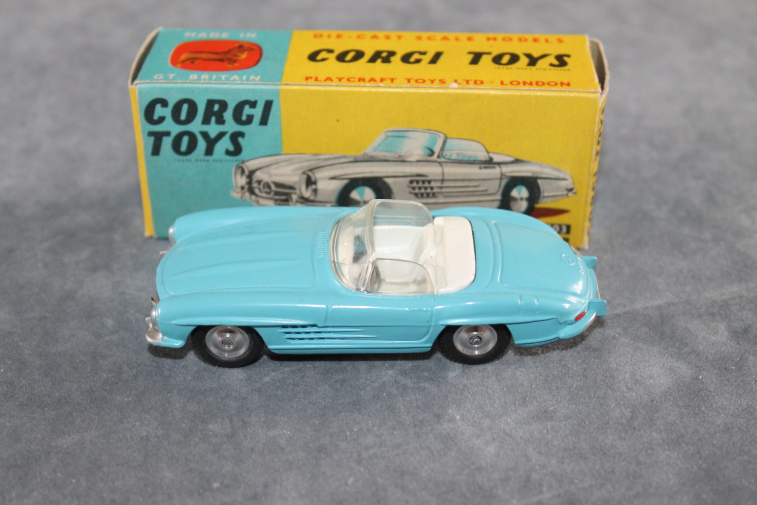 Corgi Toys 303 Mercedes Benz 300SL Open Roadster - Diecast