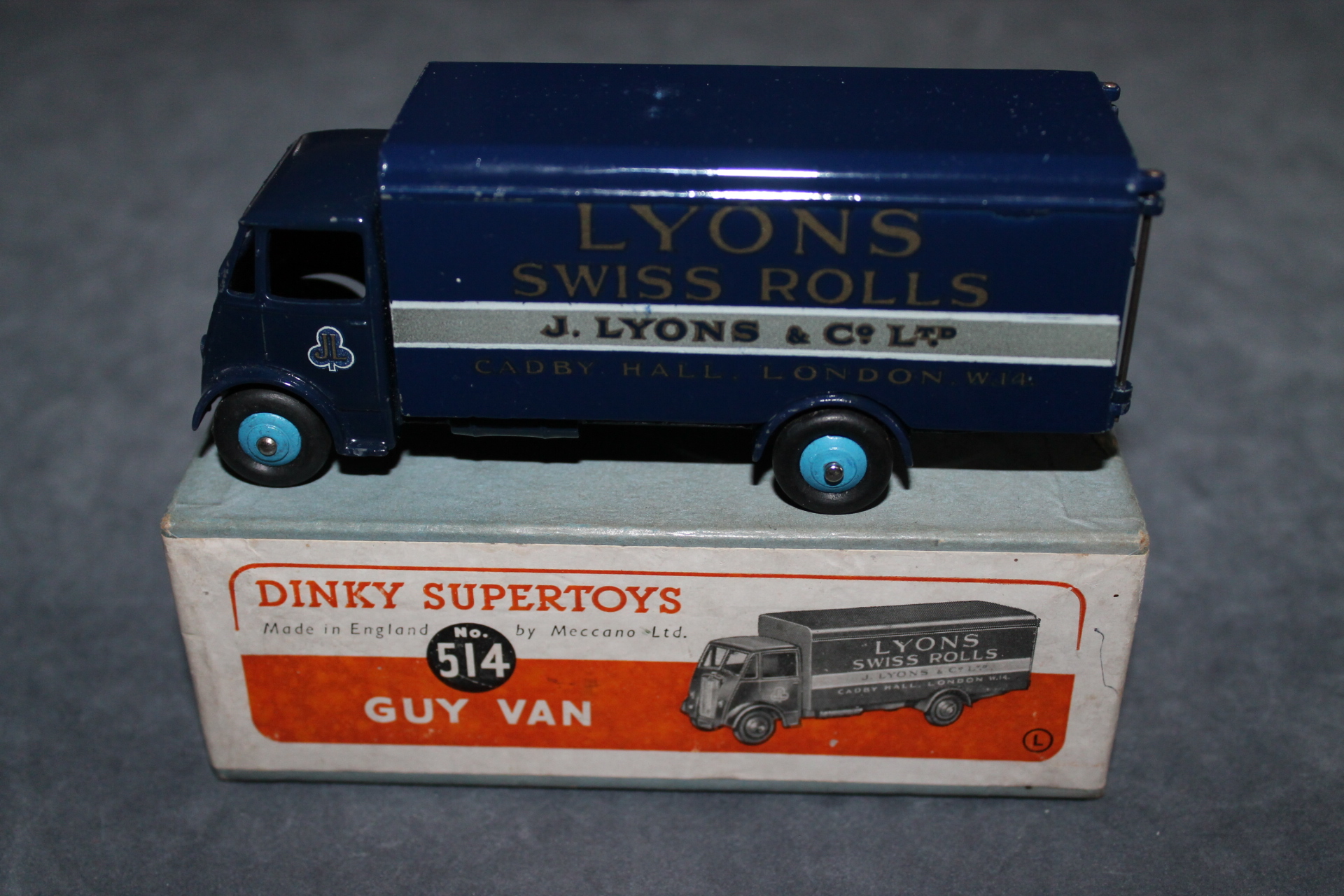 Dinky Toys 514 Guy Lyons Van - Diecast