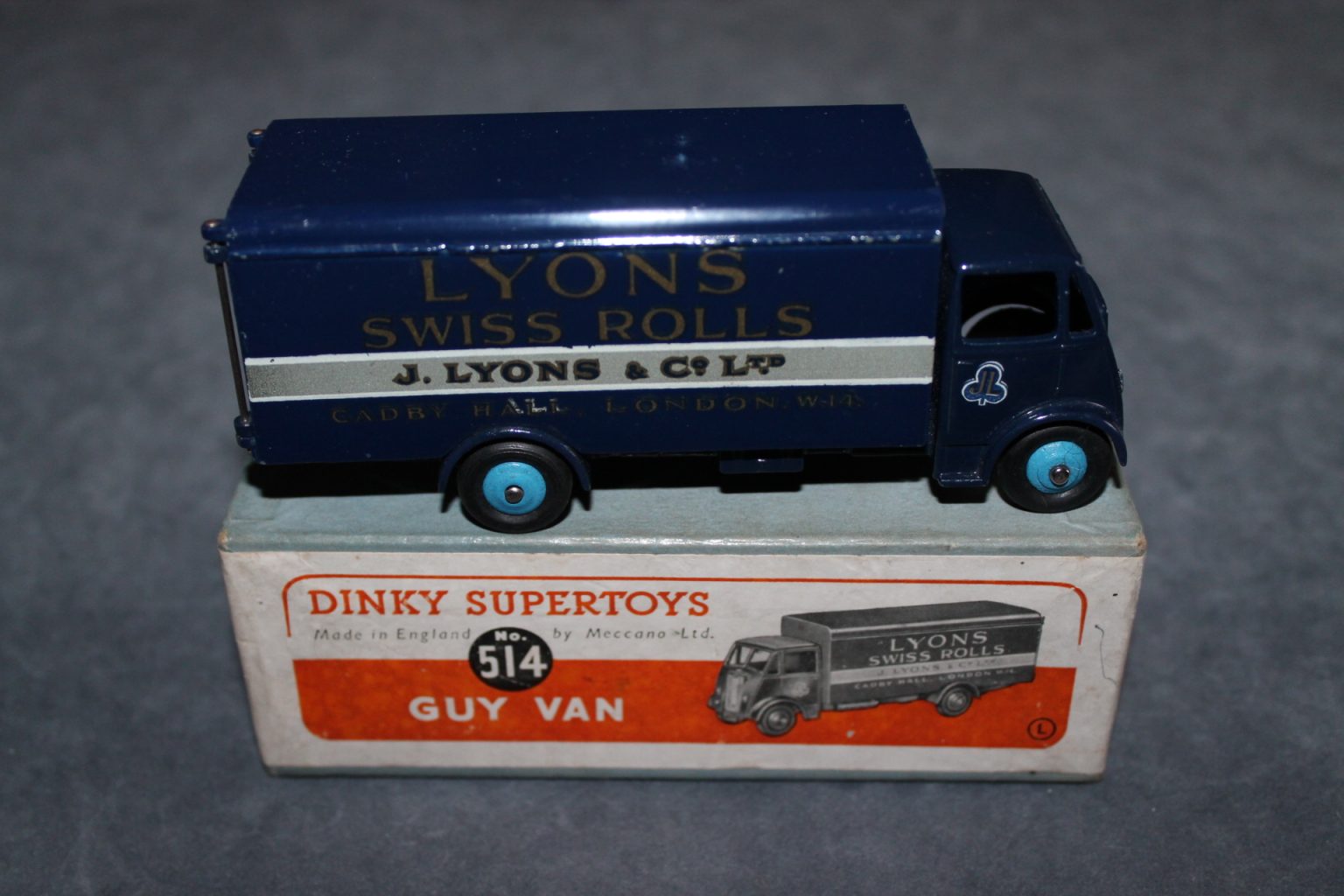 Dinky Toys 514 Guy Lyons Van - Diecast
