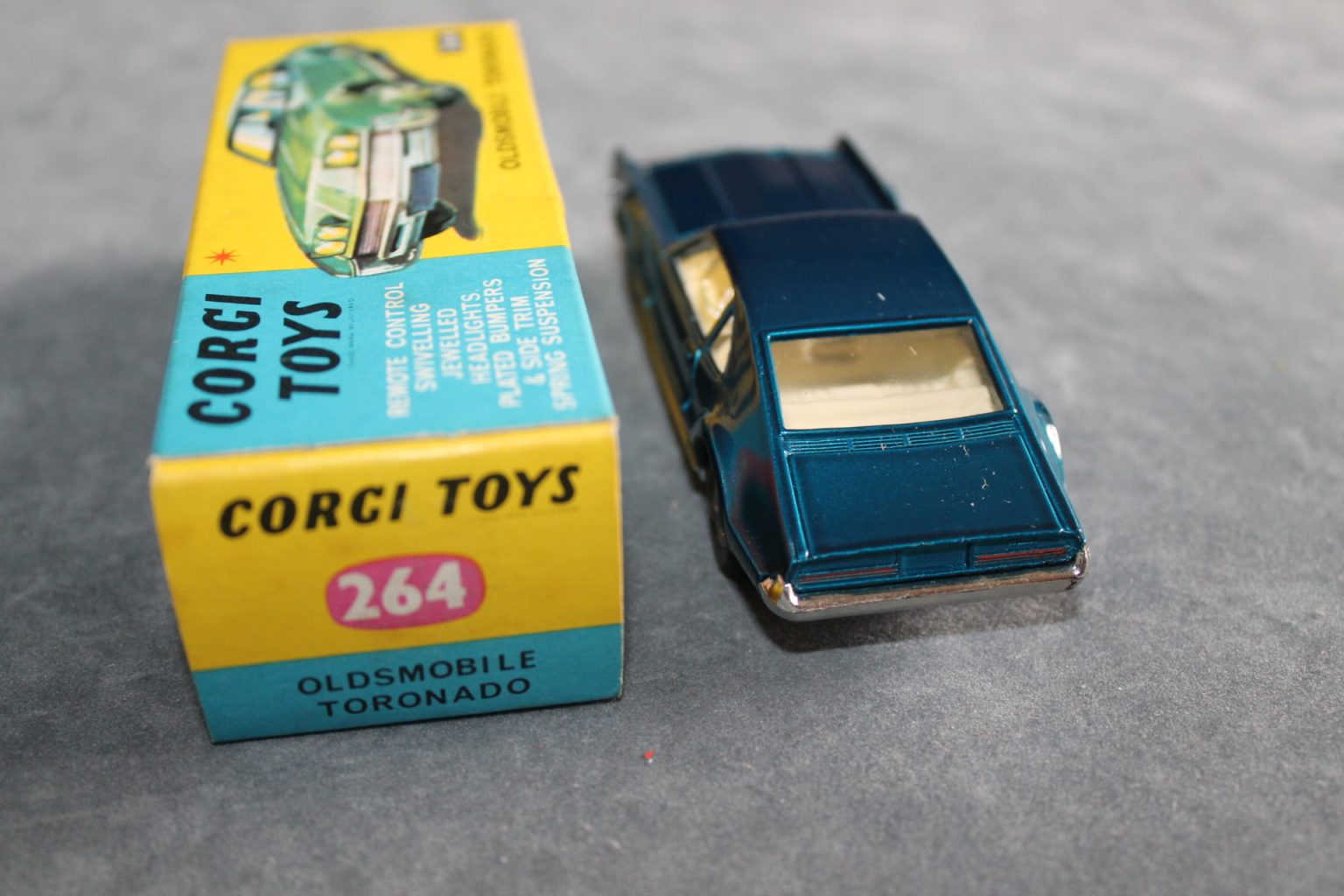 Corgi Toys 264 Oldsmobile Tornado - Diecast