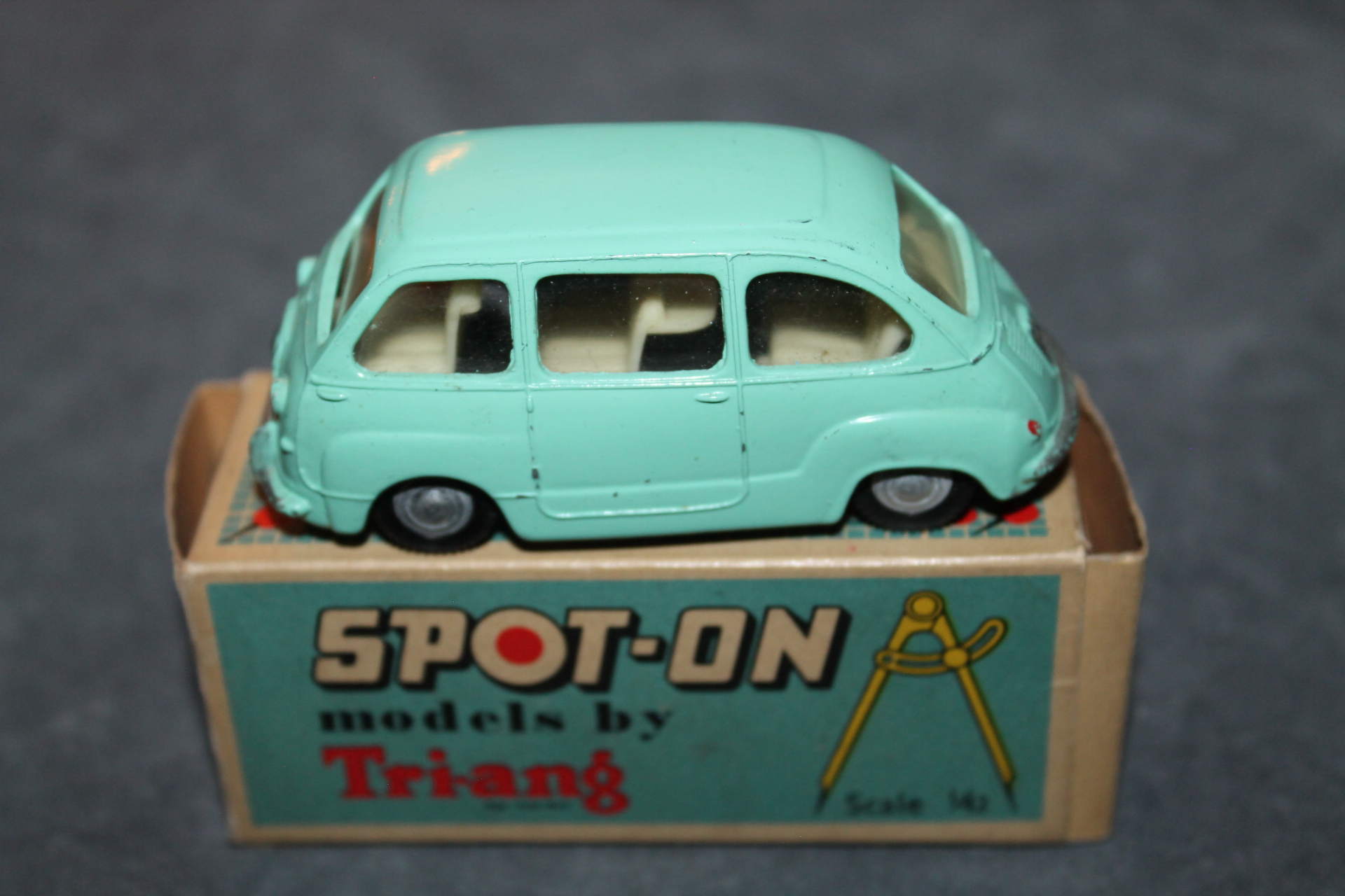Spot-on Toys 120 Fiat Multipla - Diecast