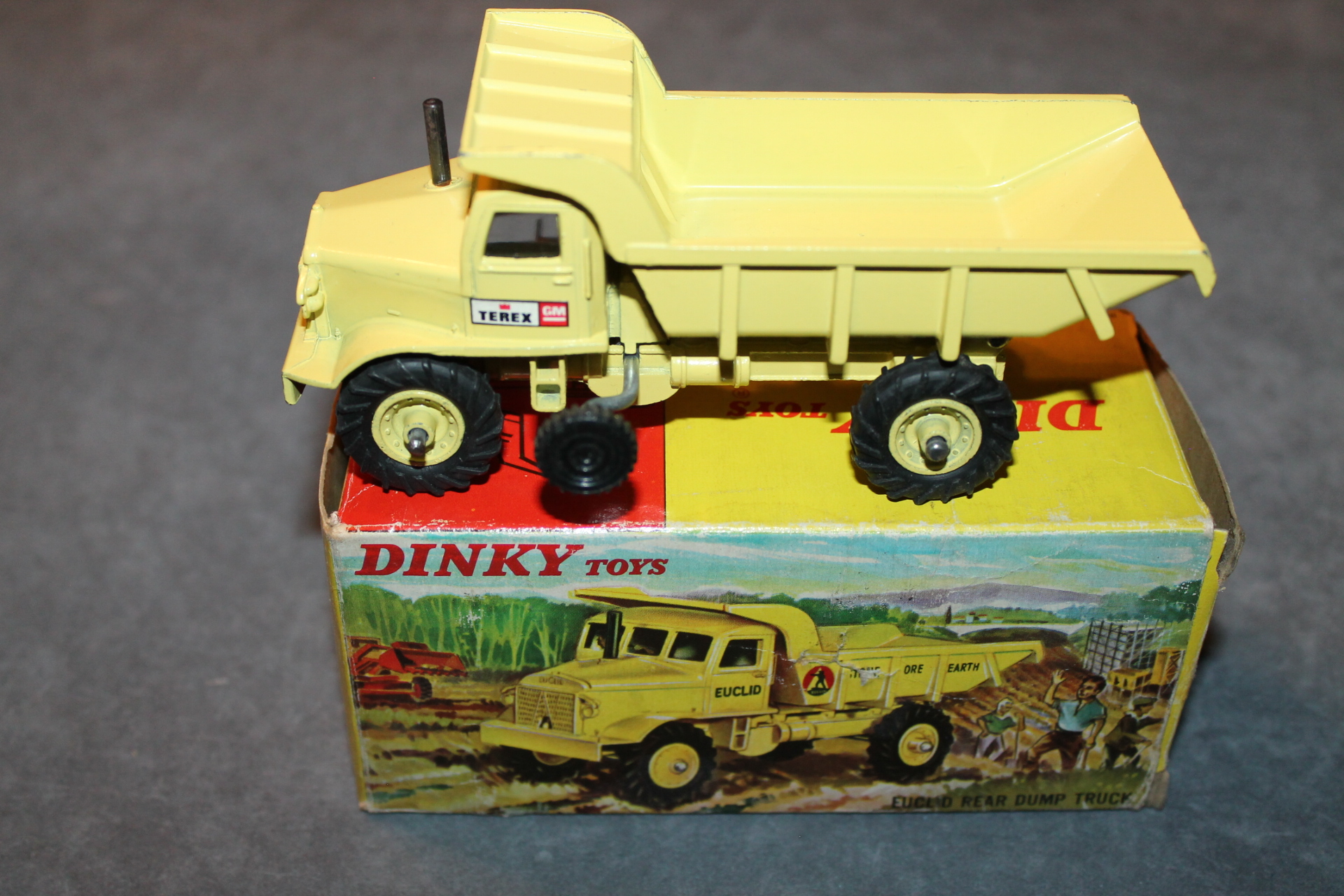 Dinky Toys 965 Terex Rear Dumper Truck with black wind up wheel - Diecast