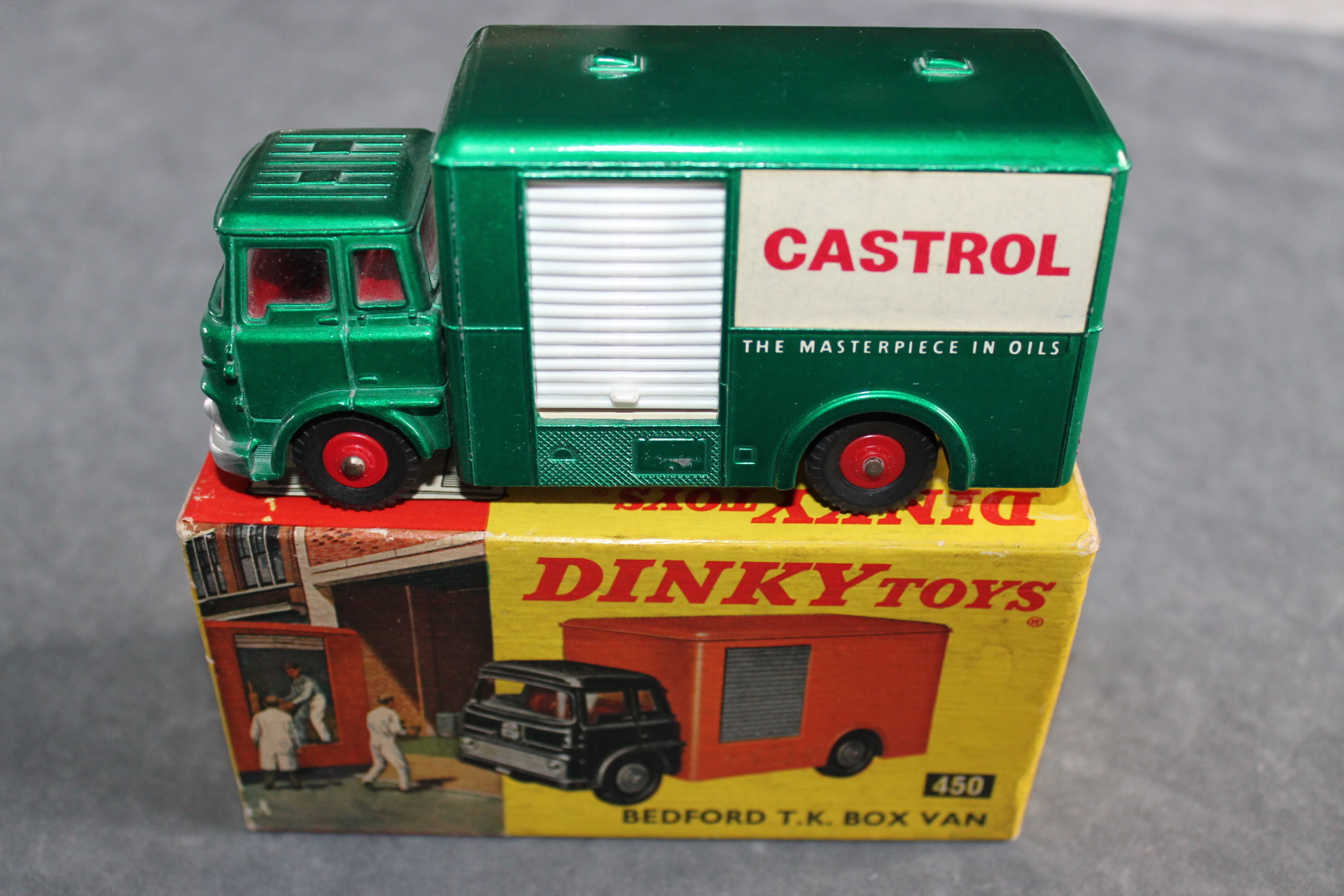 Dinky Toys 450 Bedford T.K. Box Castrol Van - Diecast