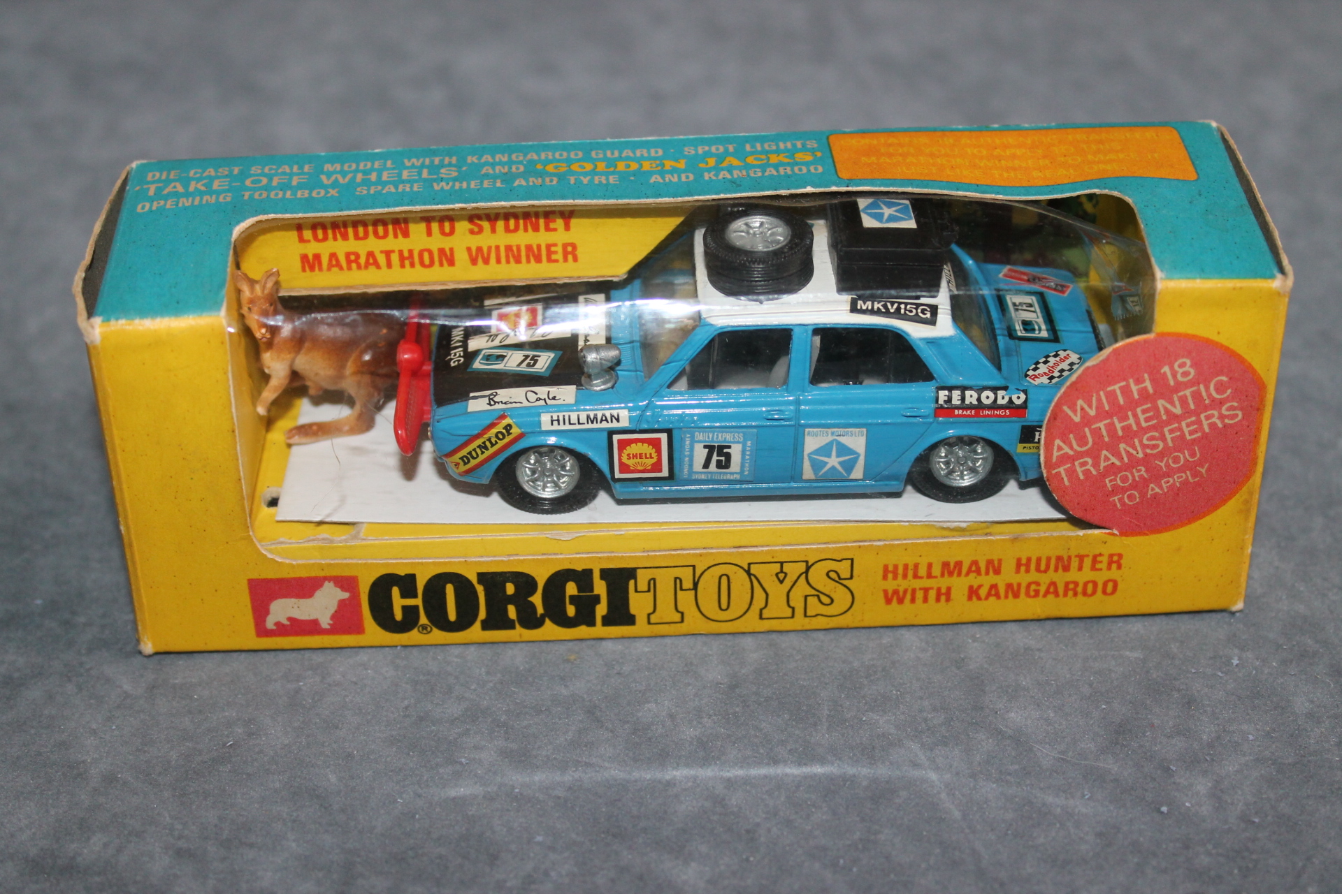 Corgi Toys 302 Hillman Hunter & Kangaroo - Diecast