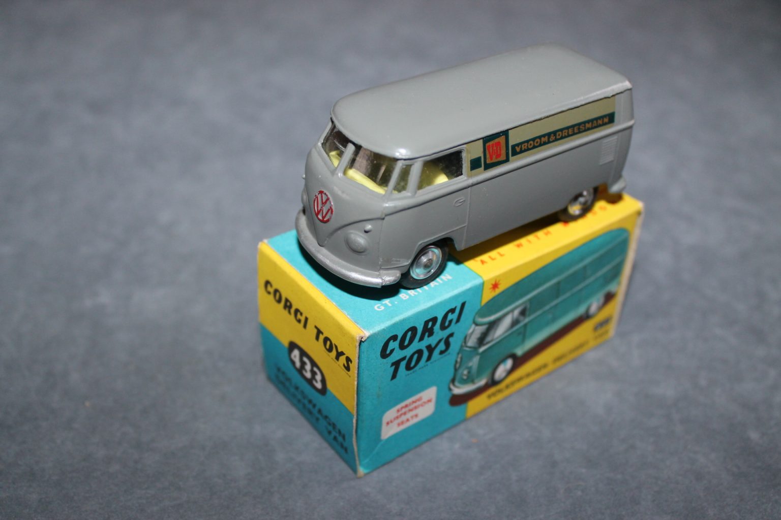 Corgi Toys 433 Volkswagen Delivery Van 'Vroom & Dreesmann' - Diecast
