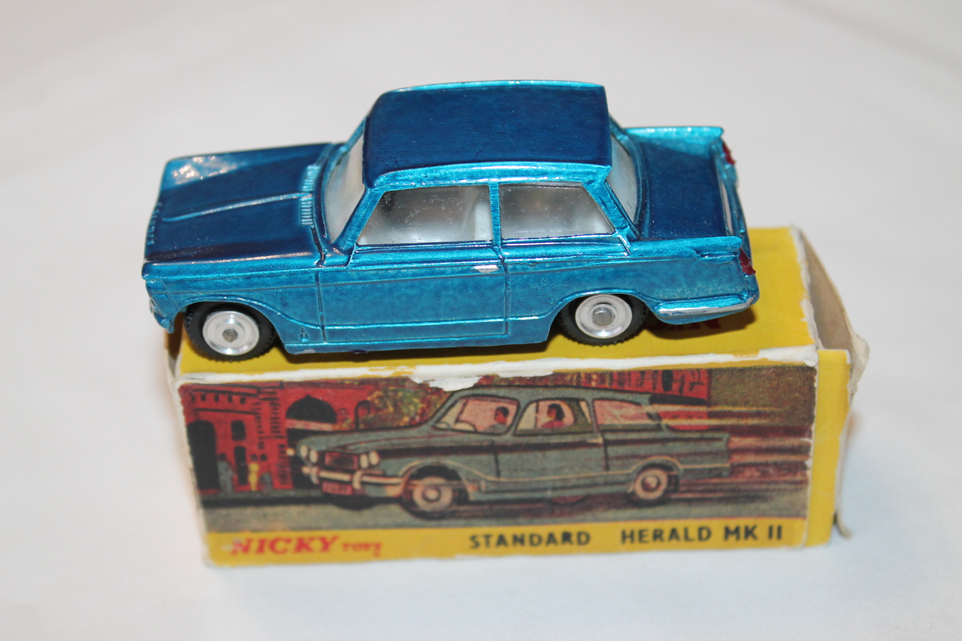 Nicky Toys 054 Standard Herald - Diecast