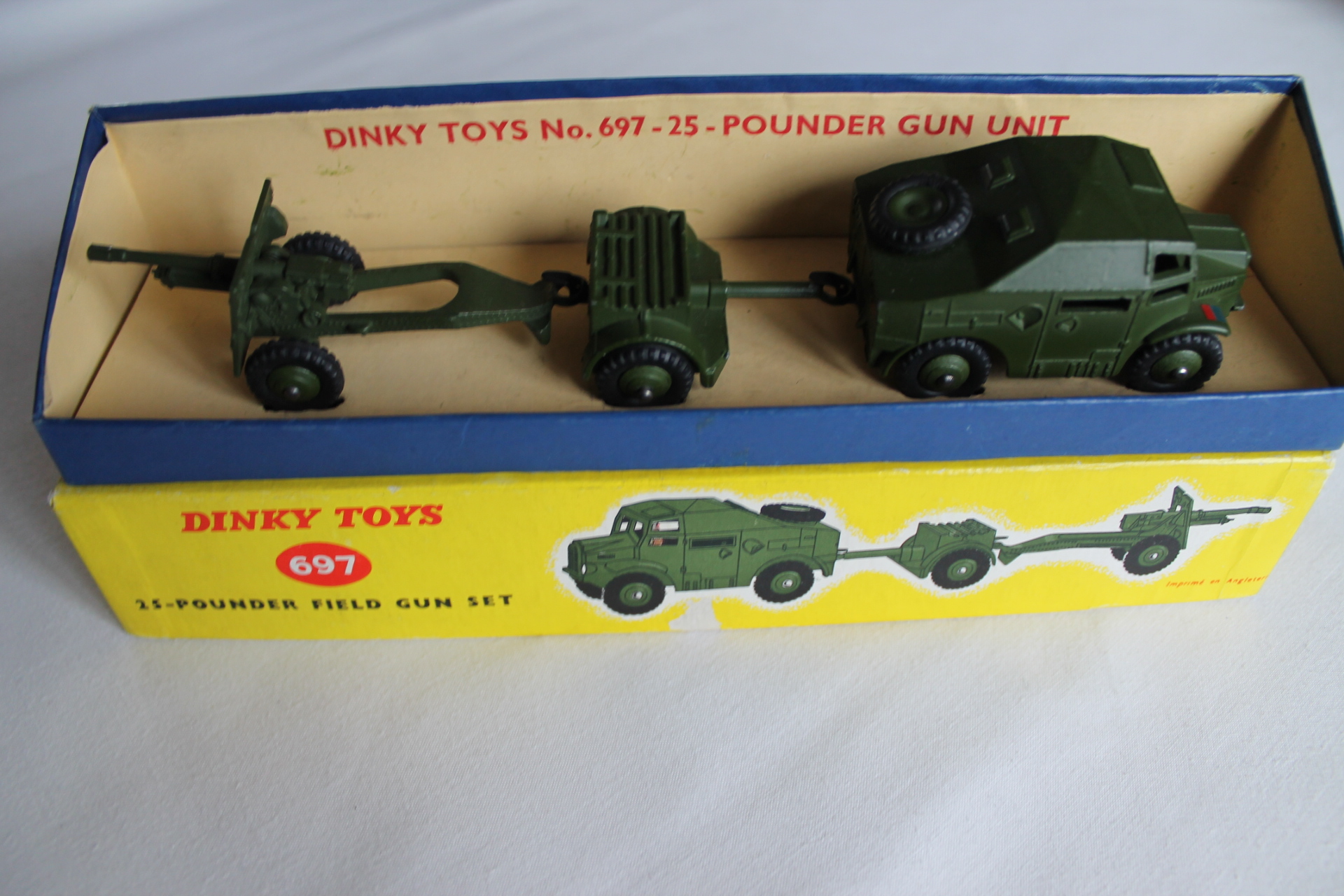 Dinky Toys 697 25-Pounder Field Gun Set - Diecast