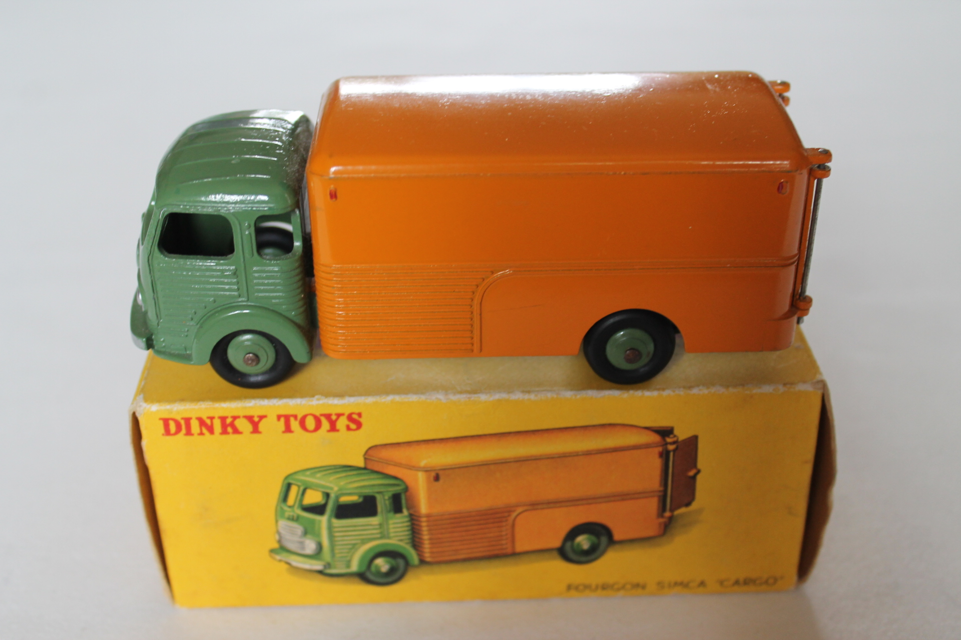 French Dinky 33A Simca Cargo Van - Diecast