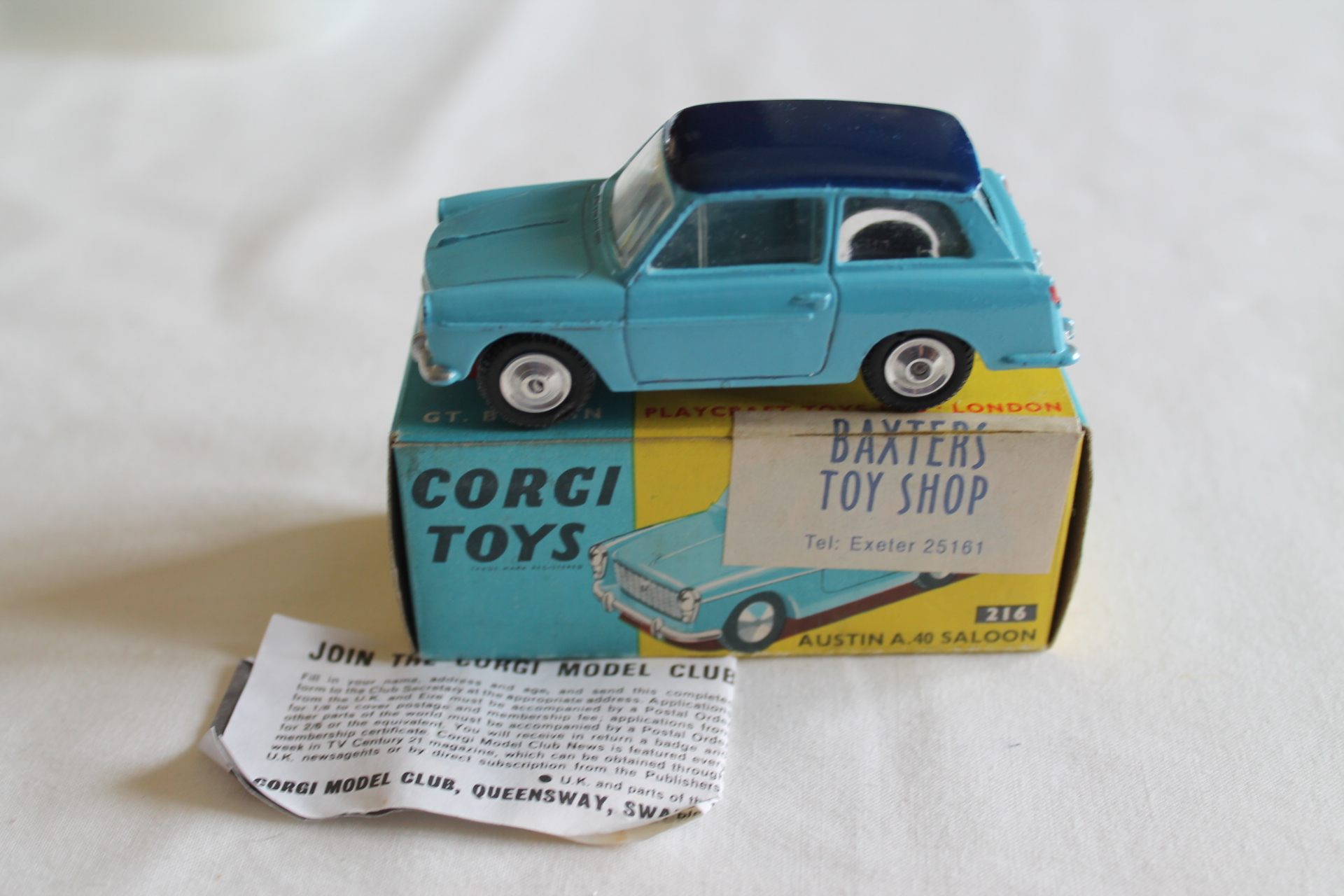 Corgi Toys 216 Austin A40 - Diecast