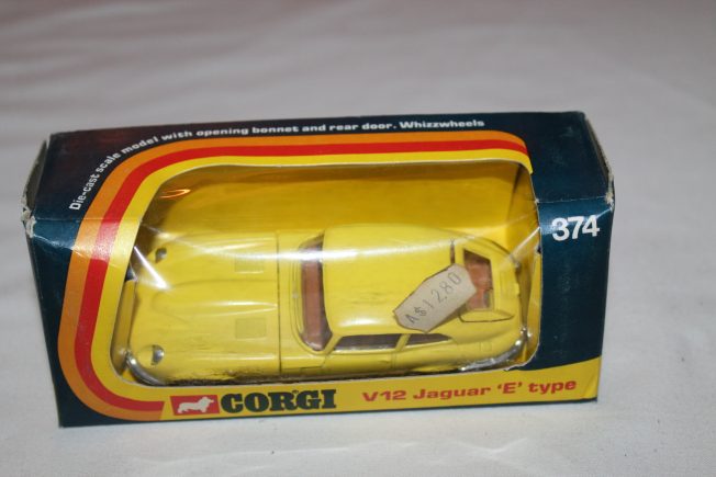 Corgi Toys 374 V12 Jaguar 'E' Type - Diecast