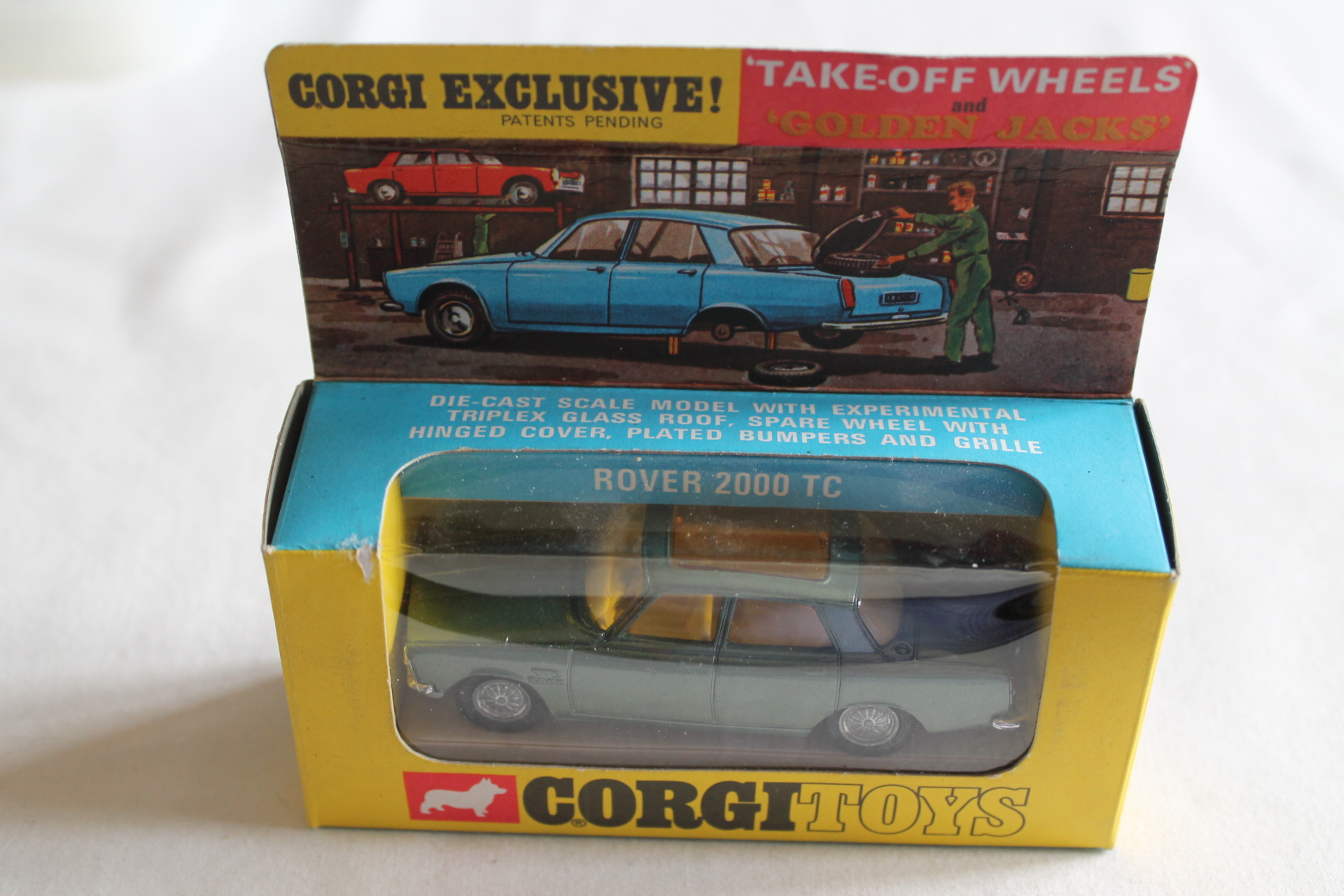 Corgi Toys 275 Rover 2000 TC - Diecast