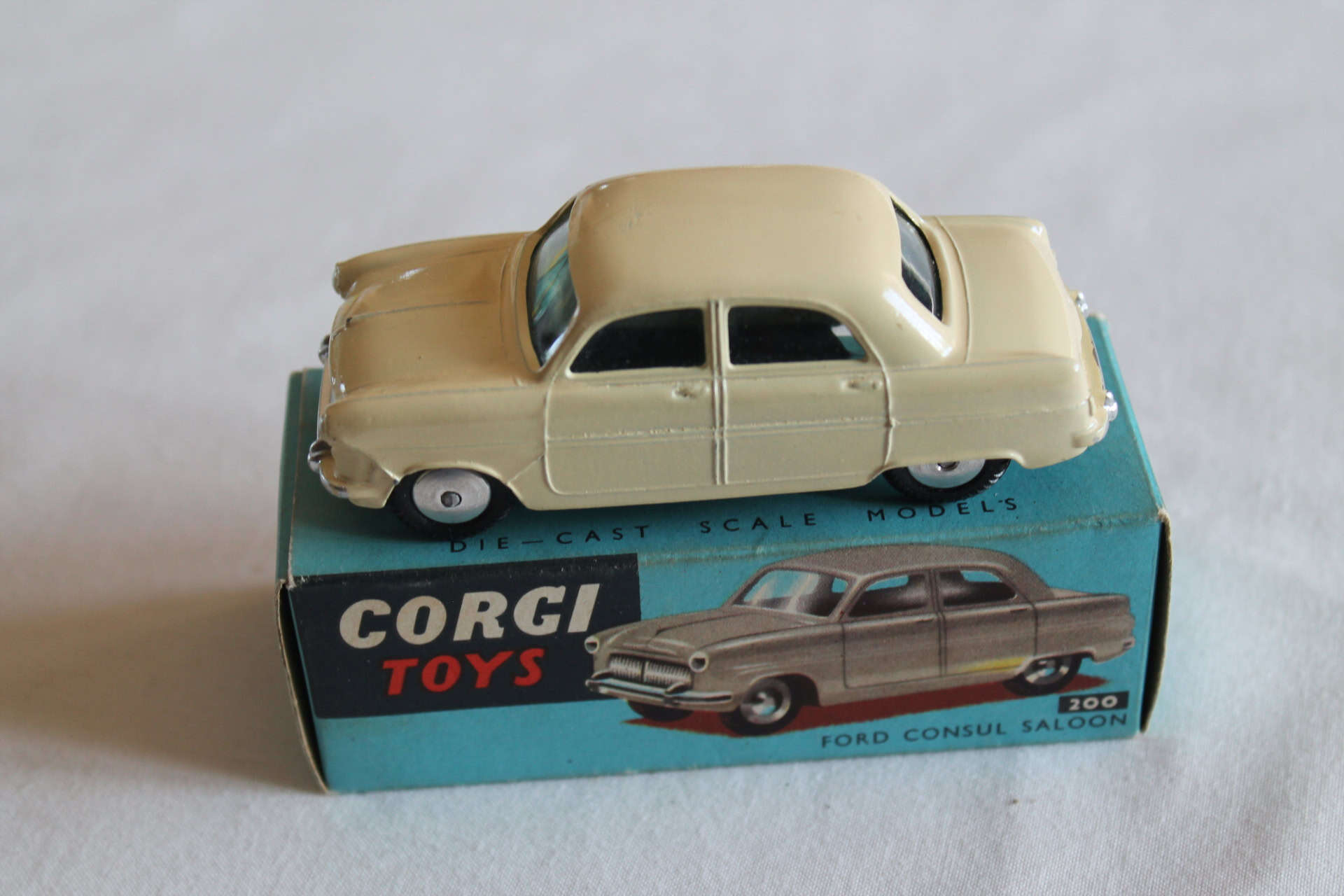 Corgi Toys 200 Ford Consul Saloon - Diecast