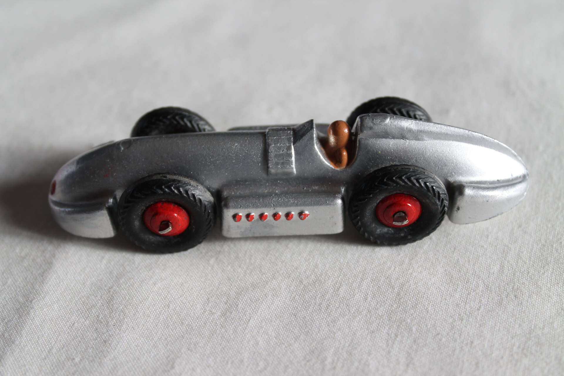Dinky Toys 23E Speed of the Wind Racing Car - Diecast