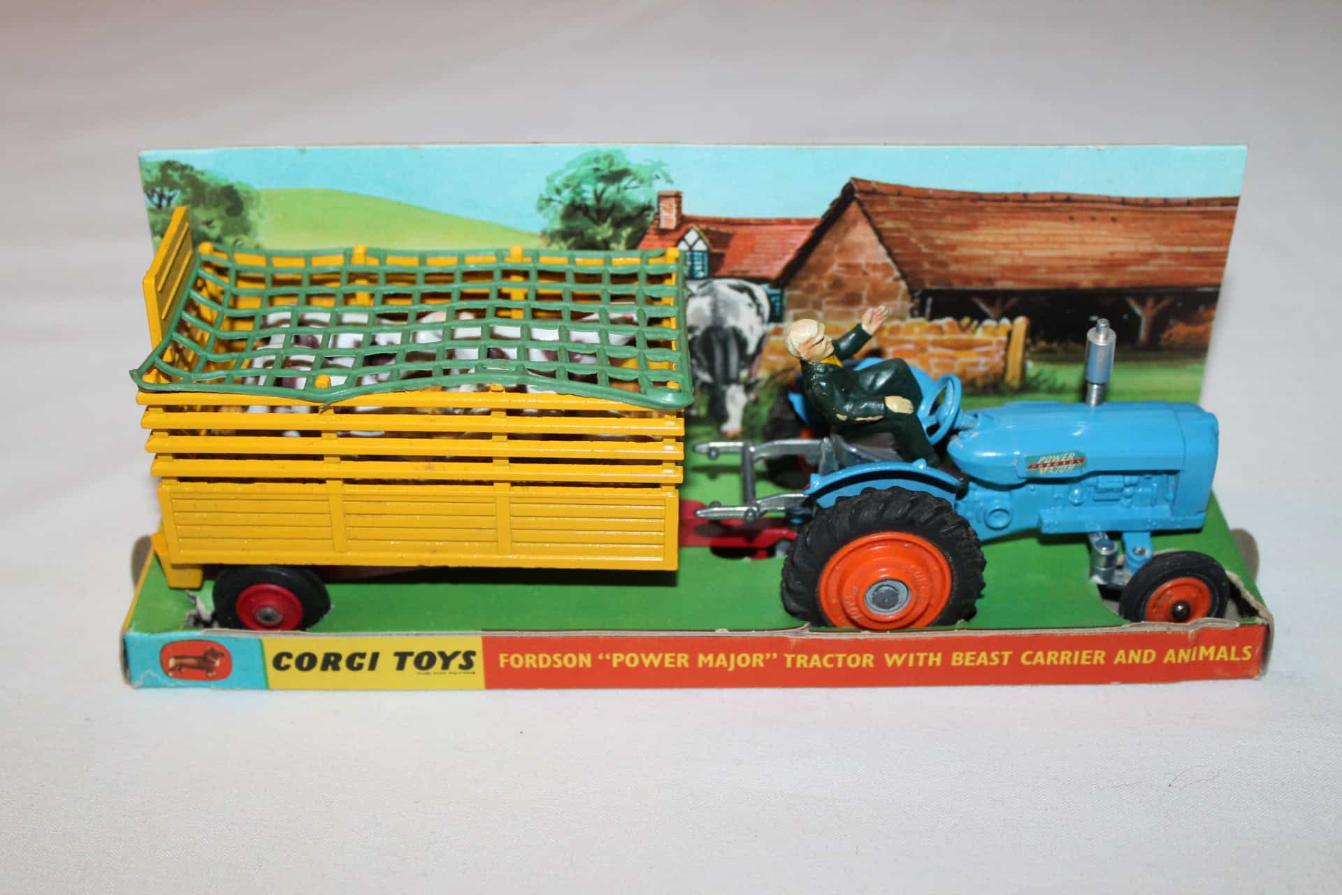 Corgi Toys Gift Set 33 Fordson 'Power Major' Tractor with Beast Carrier ...