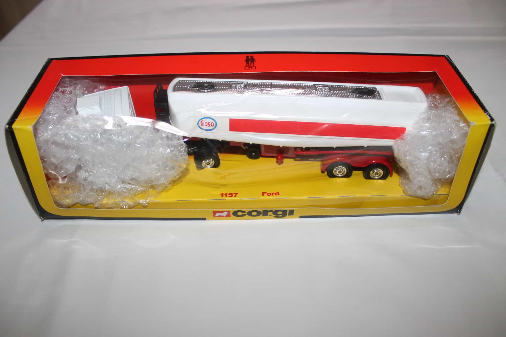 Corgi 1157 Ford 'ESSO' Petrol Tanker | white and red | Mint