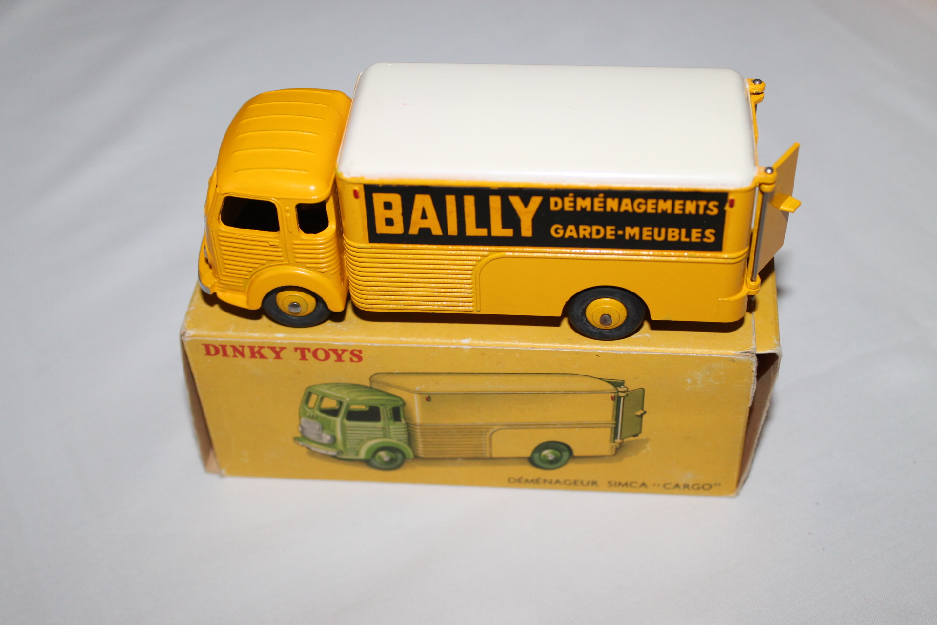 Dinky 33AN Simca Cargo Van 'Bailly' | Mint