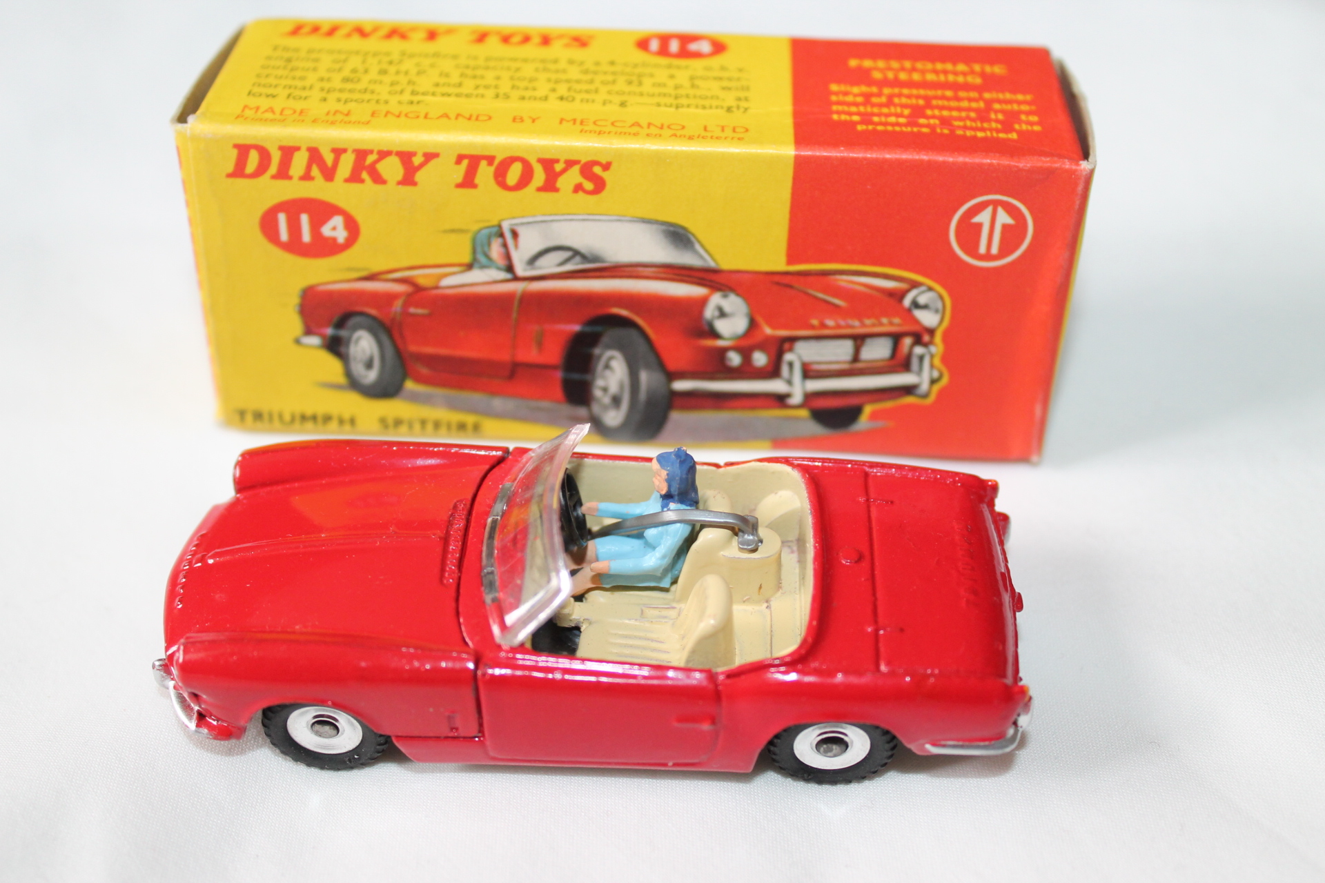 Dinky Toys 114 Triumph Spitfire - Diecast