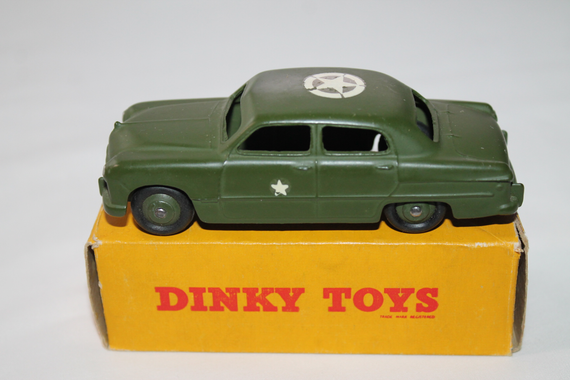 Dinky 675 Army Staff Car | Almost Mint