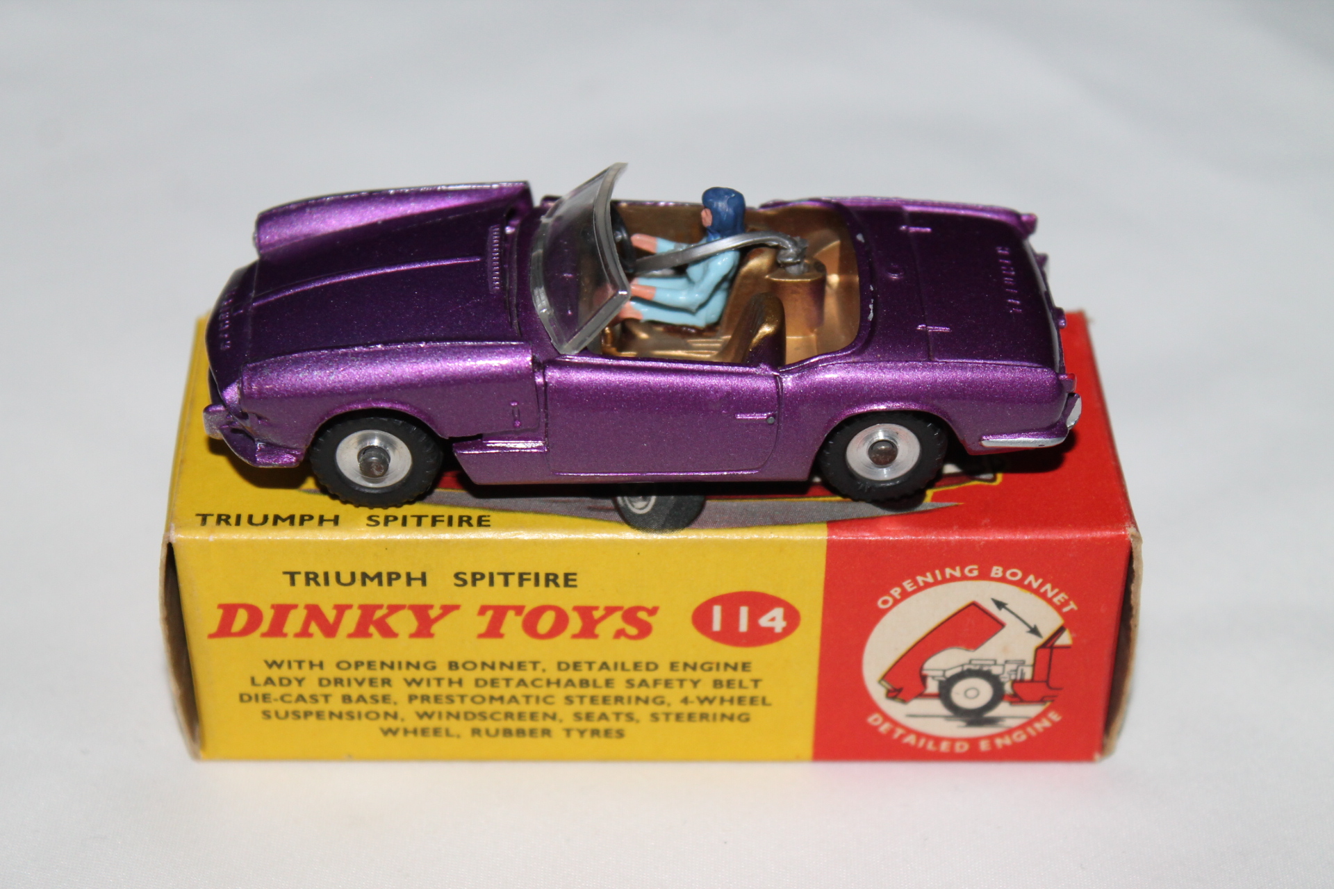 Dinky Toys 114 Triumph Spitfire - Diecast
