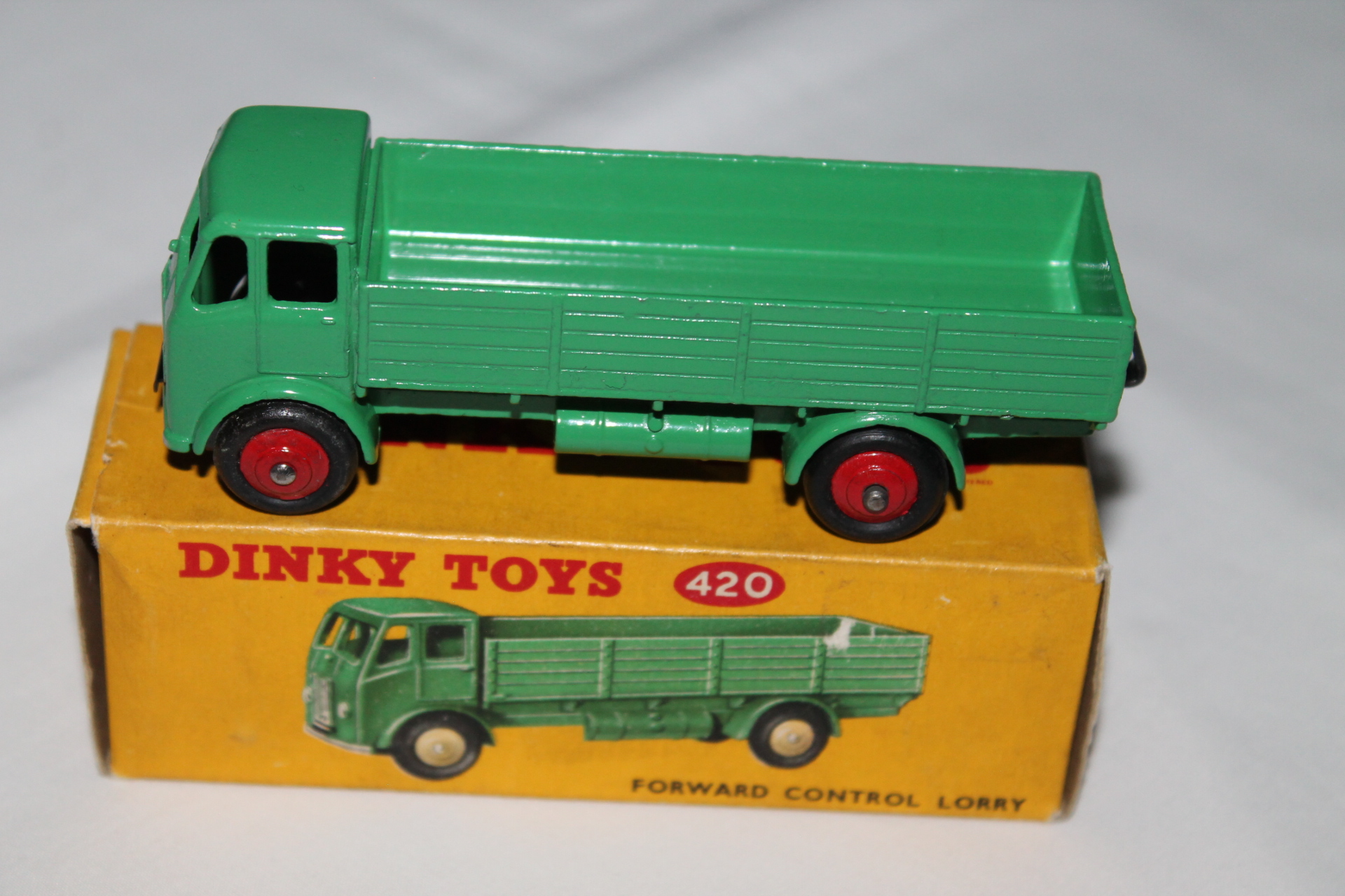 Dinky Toys 420 Forward Control Lorry - Diecast